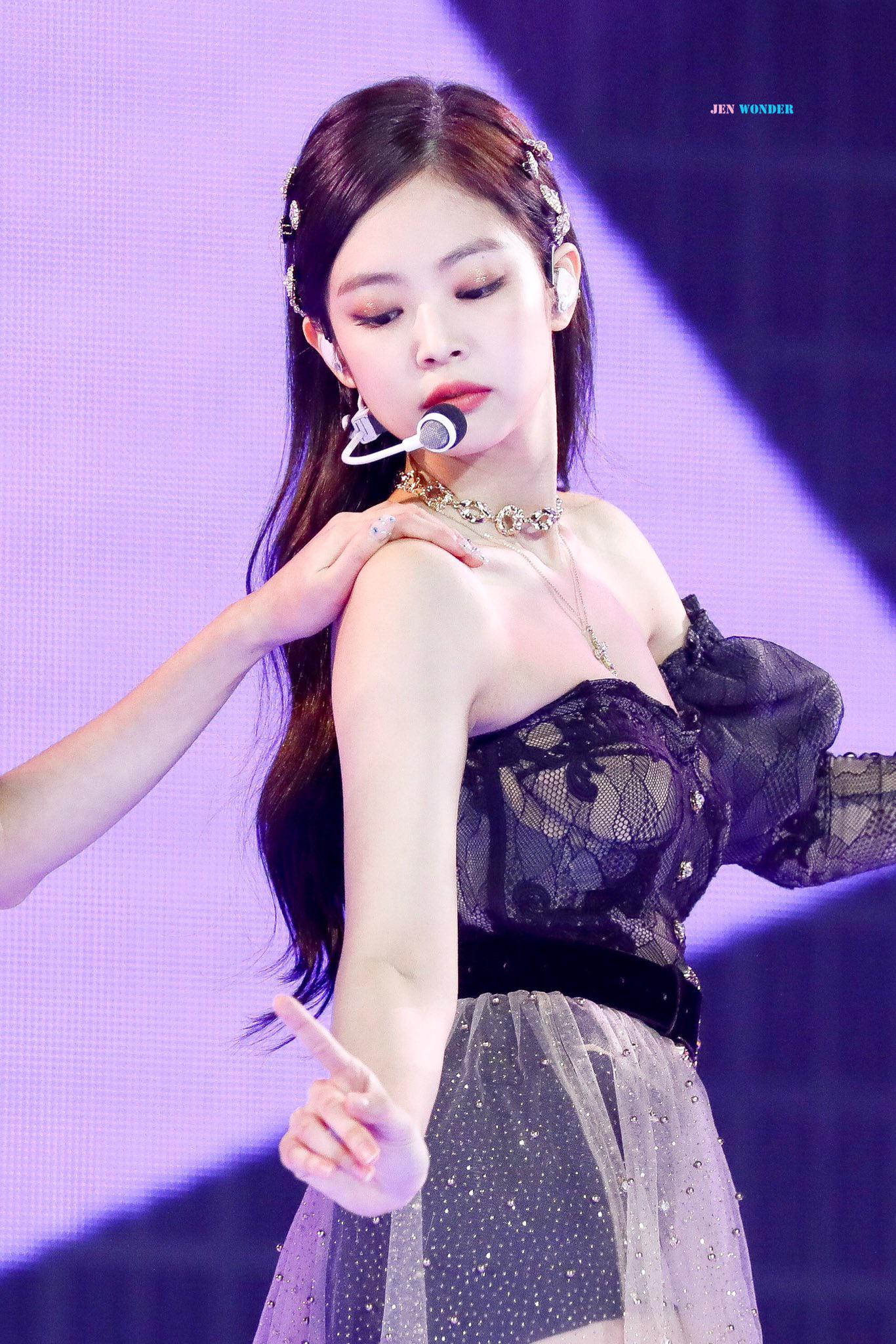 190105 Jennie | Scrolller