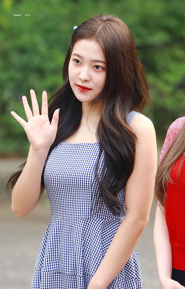 190628 Yeri | Scrolller