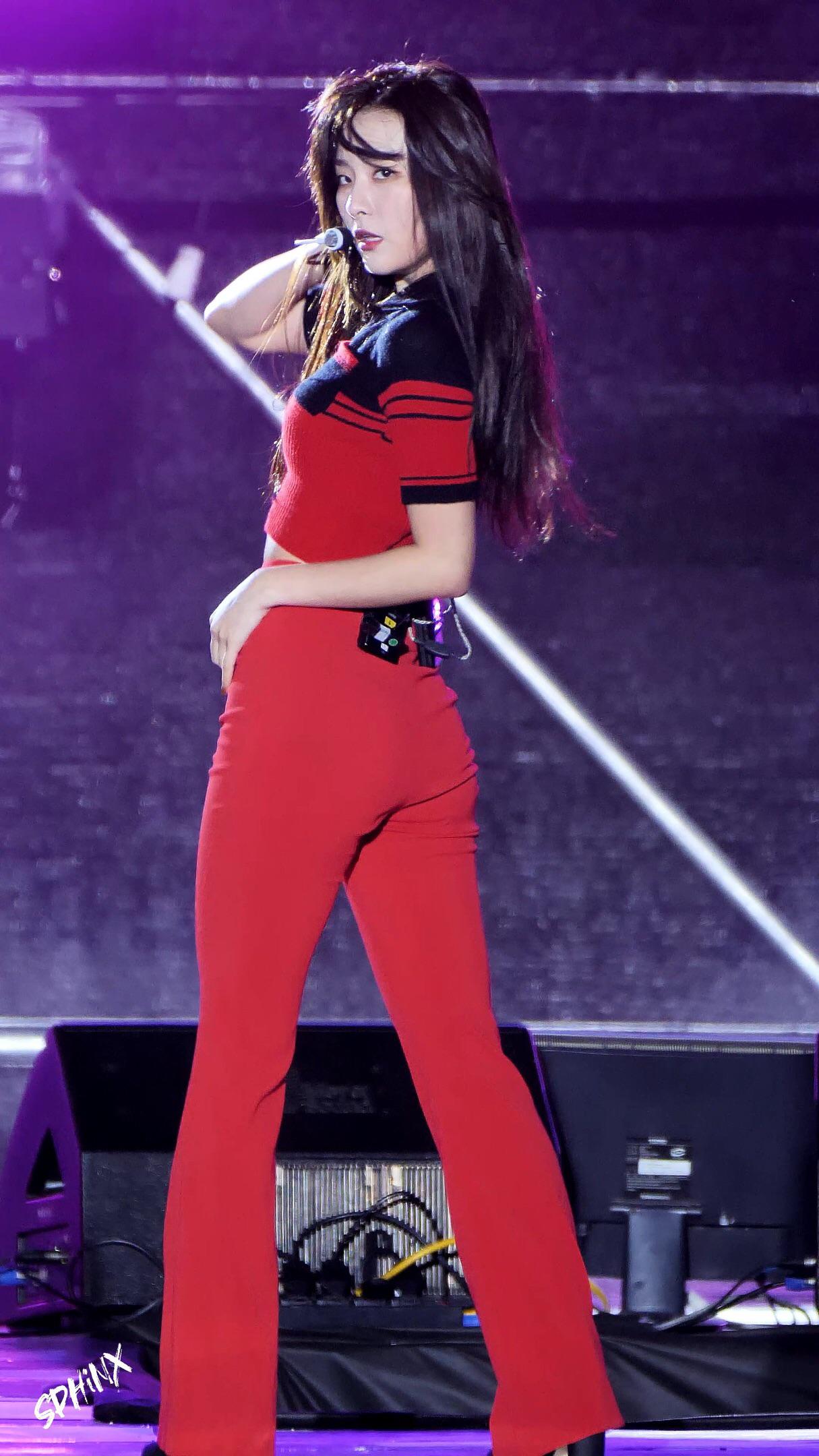 191005 Seulgi | Scrolller