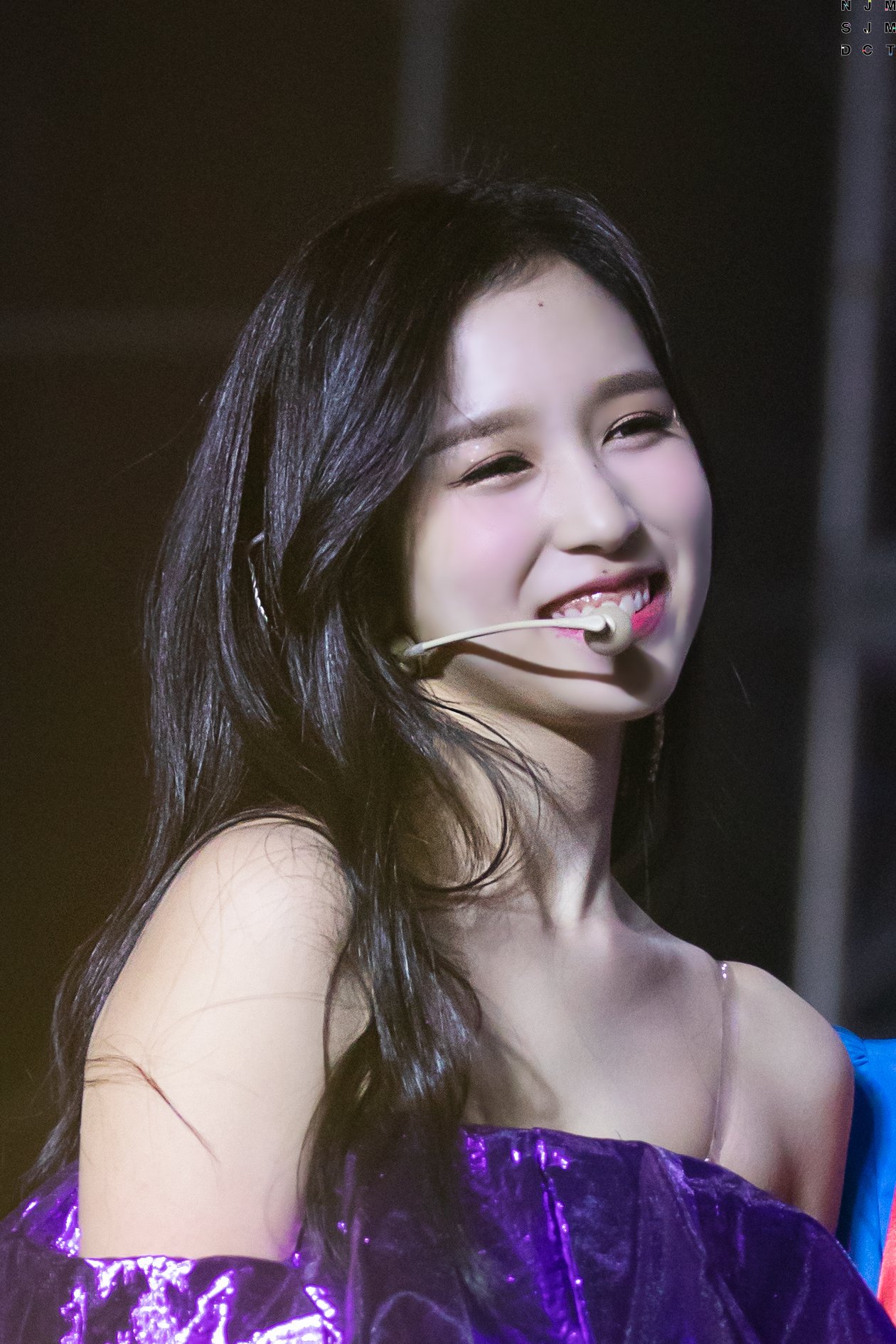 191020 Precious Gummy Smile | Scrolller