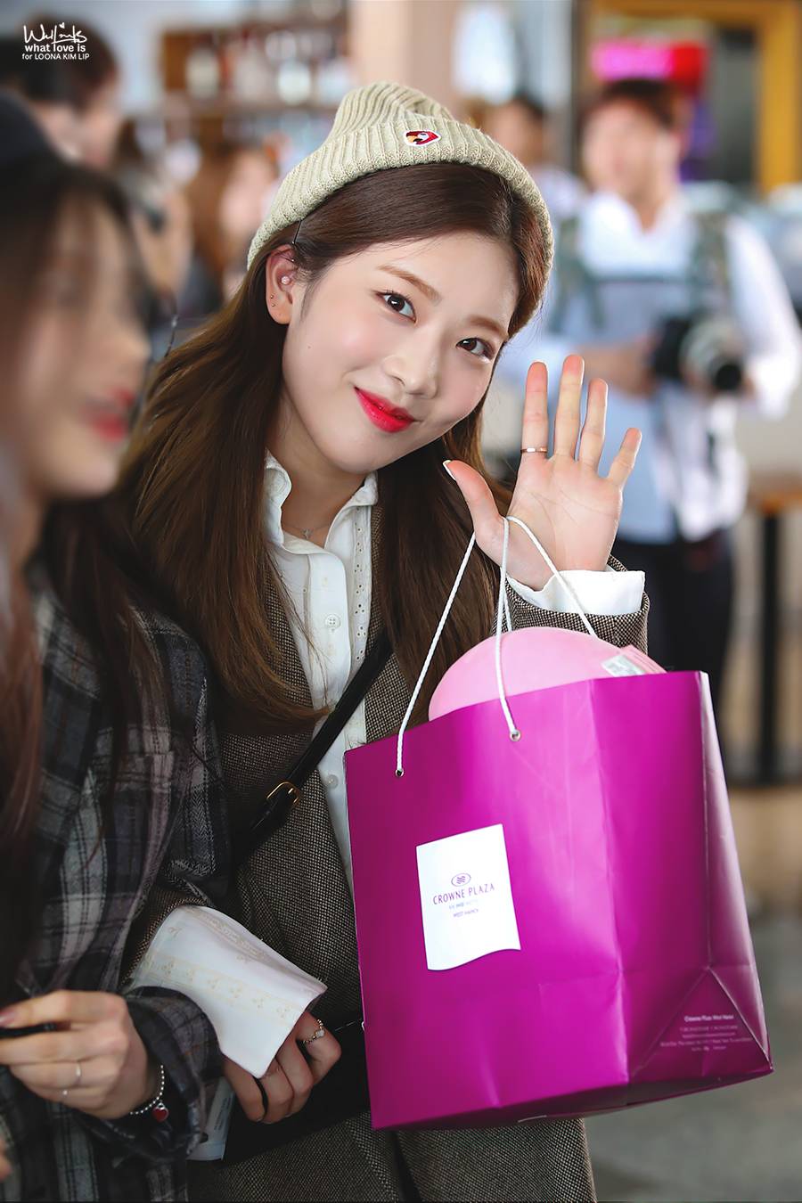 191127 Kim Lip | Scrolller