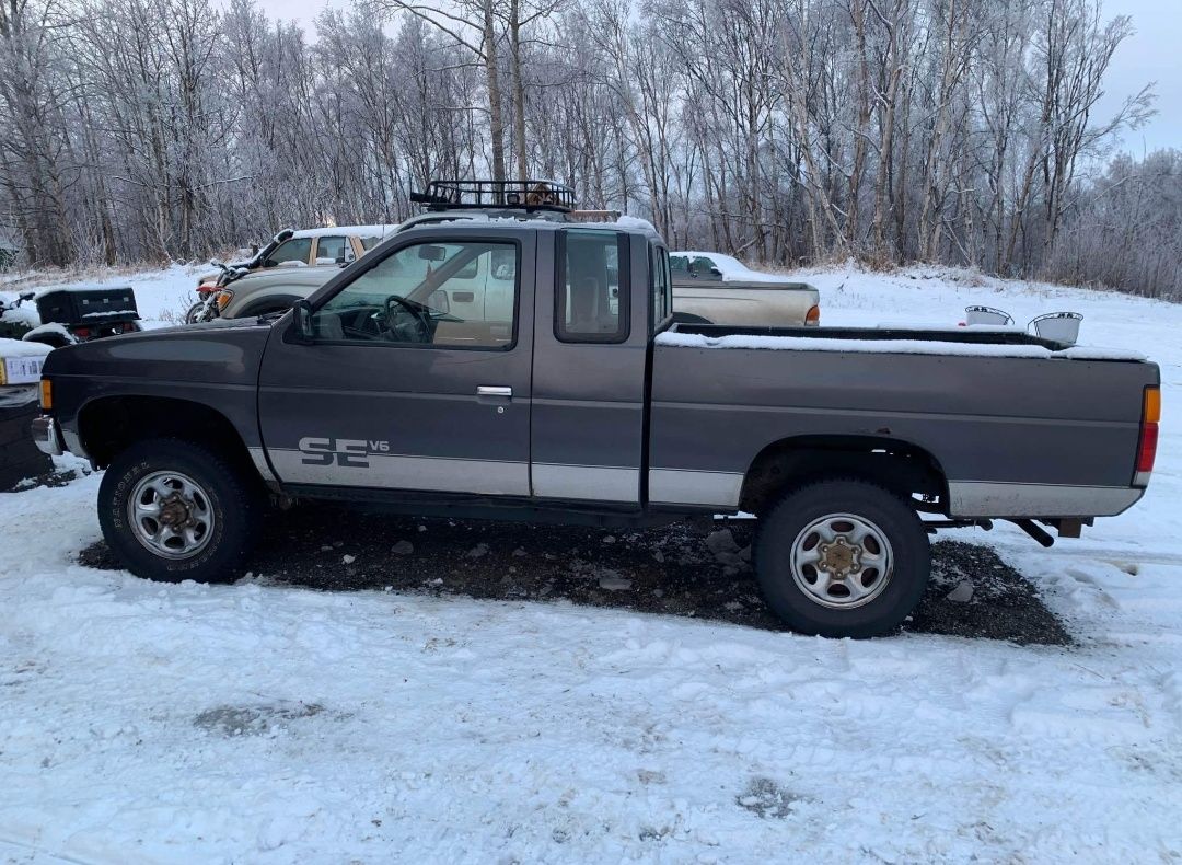 1990 SE V6 5 speed VG30E King Cab 4x4 180,000 miles | Scrolller