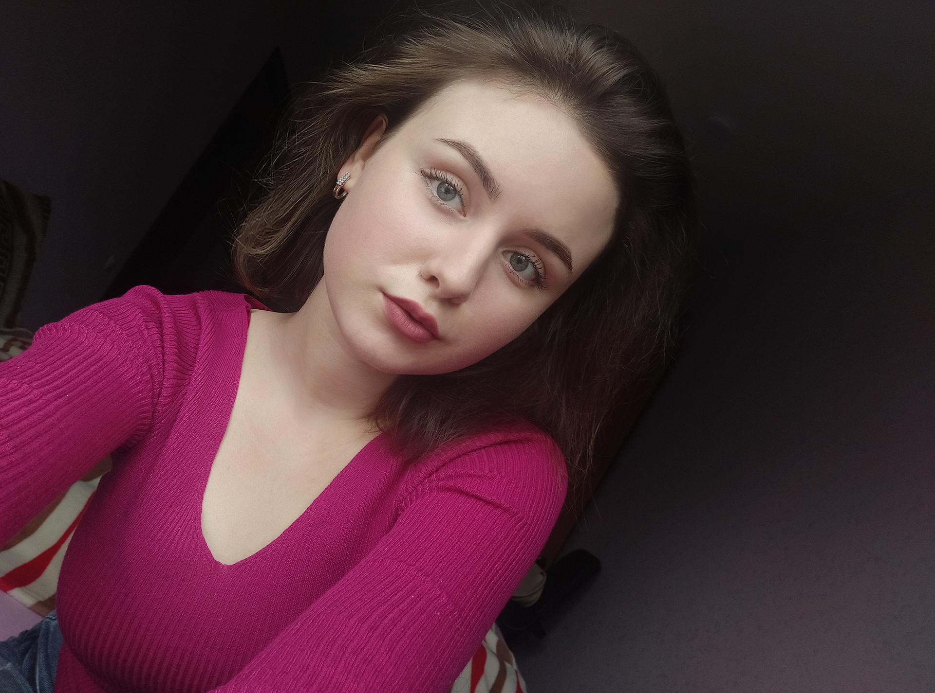 [19F] Cute and simple 💜 | Scrolller