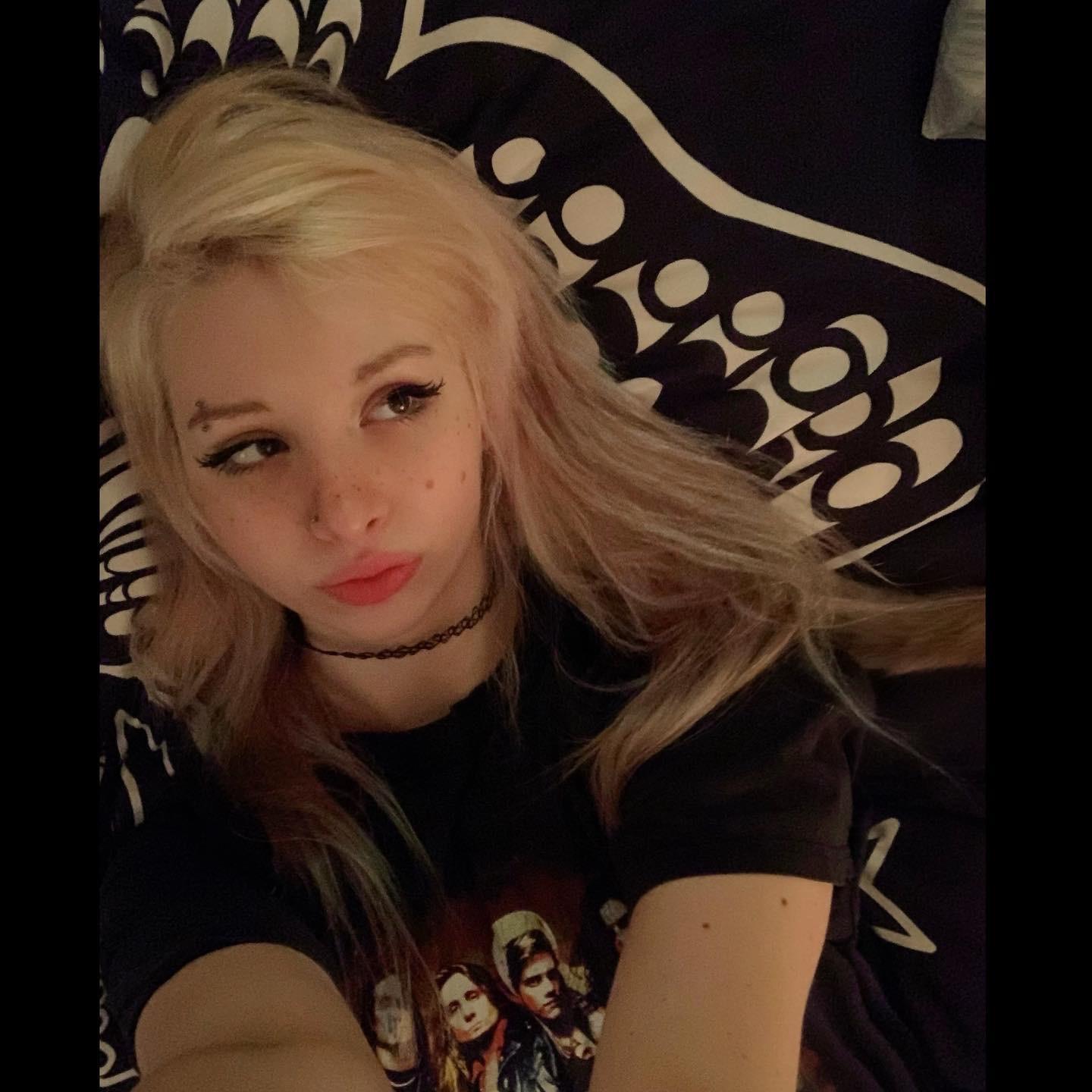 19f just got baked | Scrolller