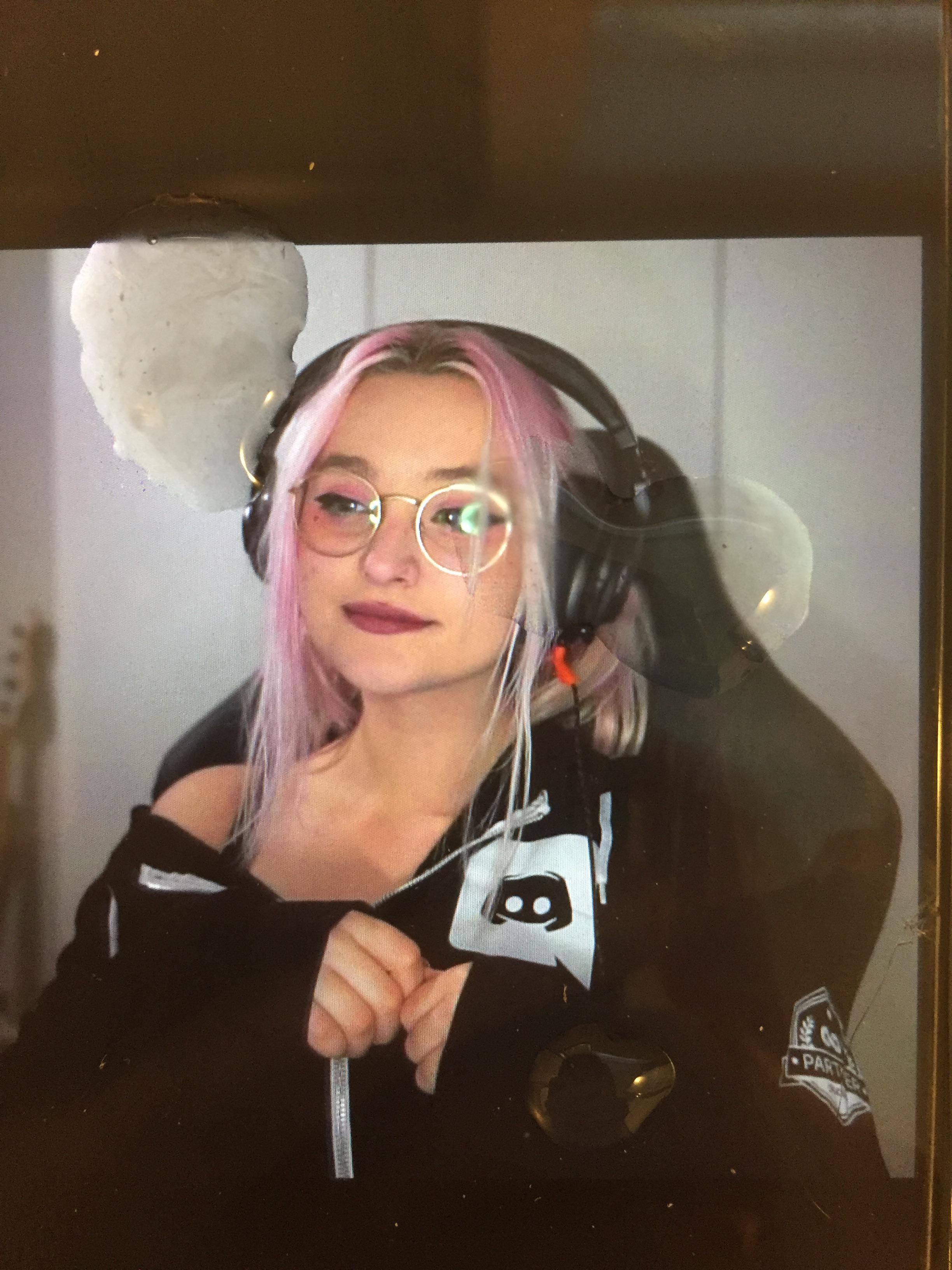 1st Tribute | Scrolller