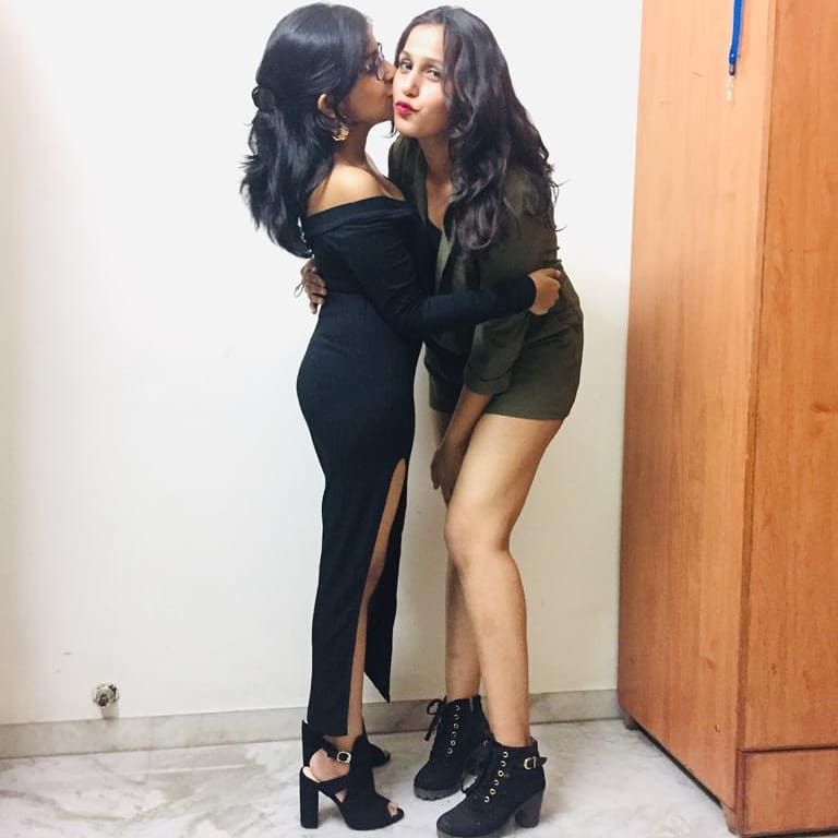 [2] Friends | Scrolller