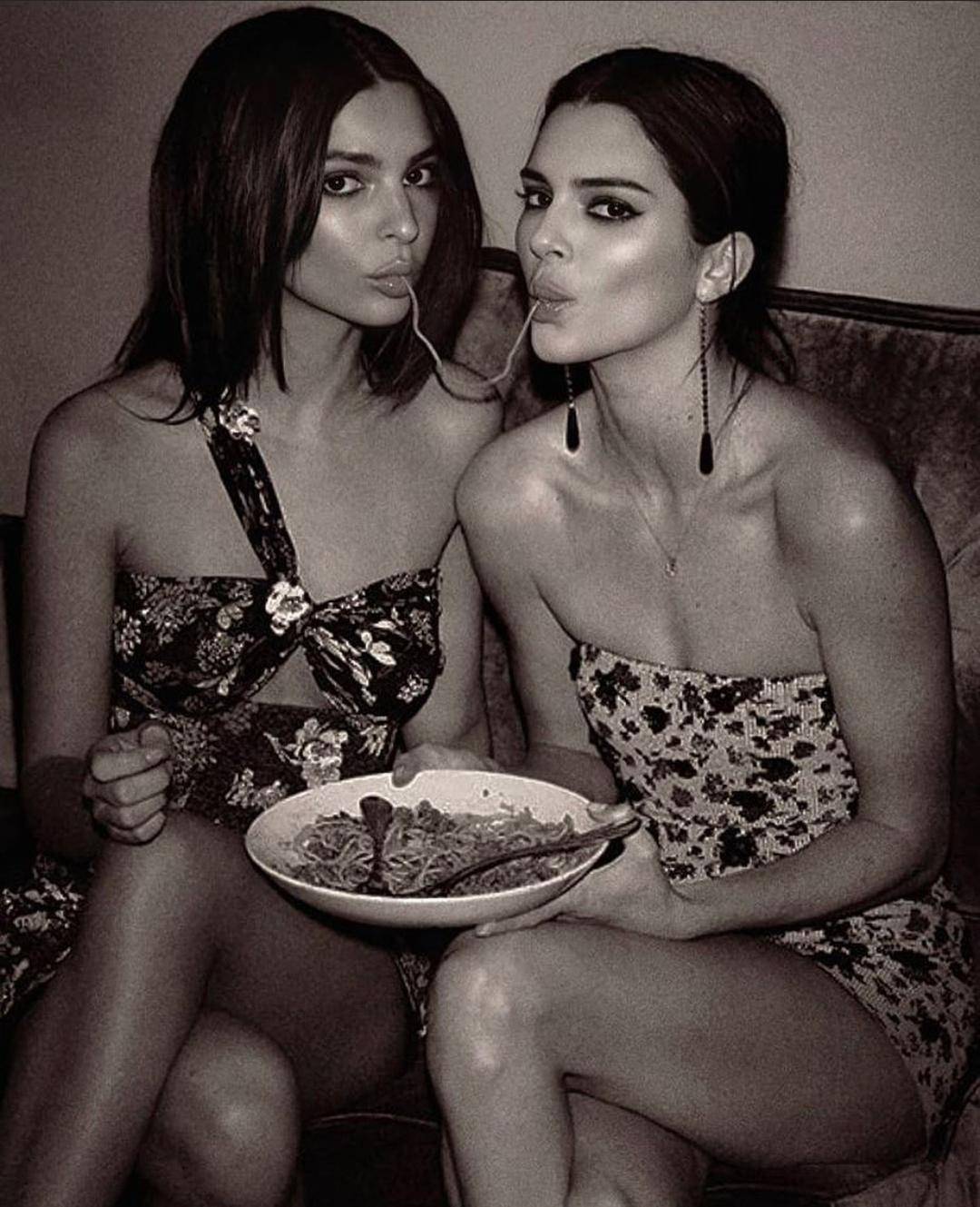 2 hot 2 handle | Scrolller