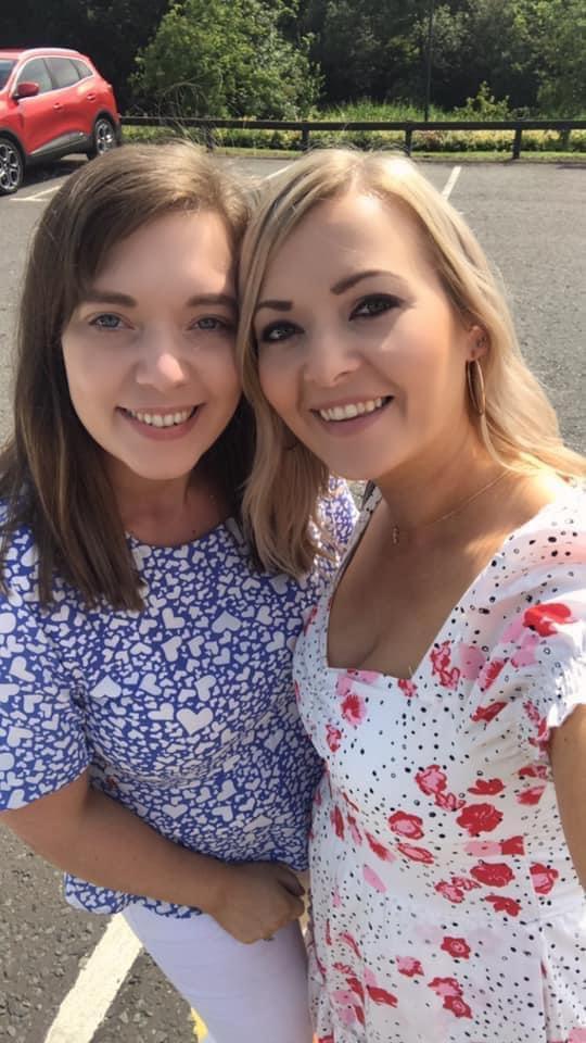 [2] Sister, sister | Scrolller