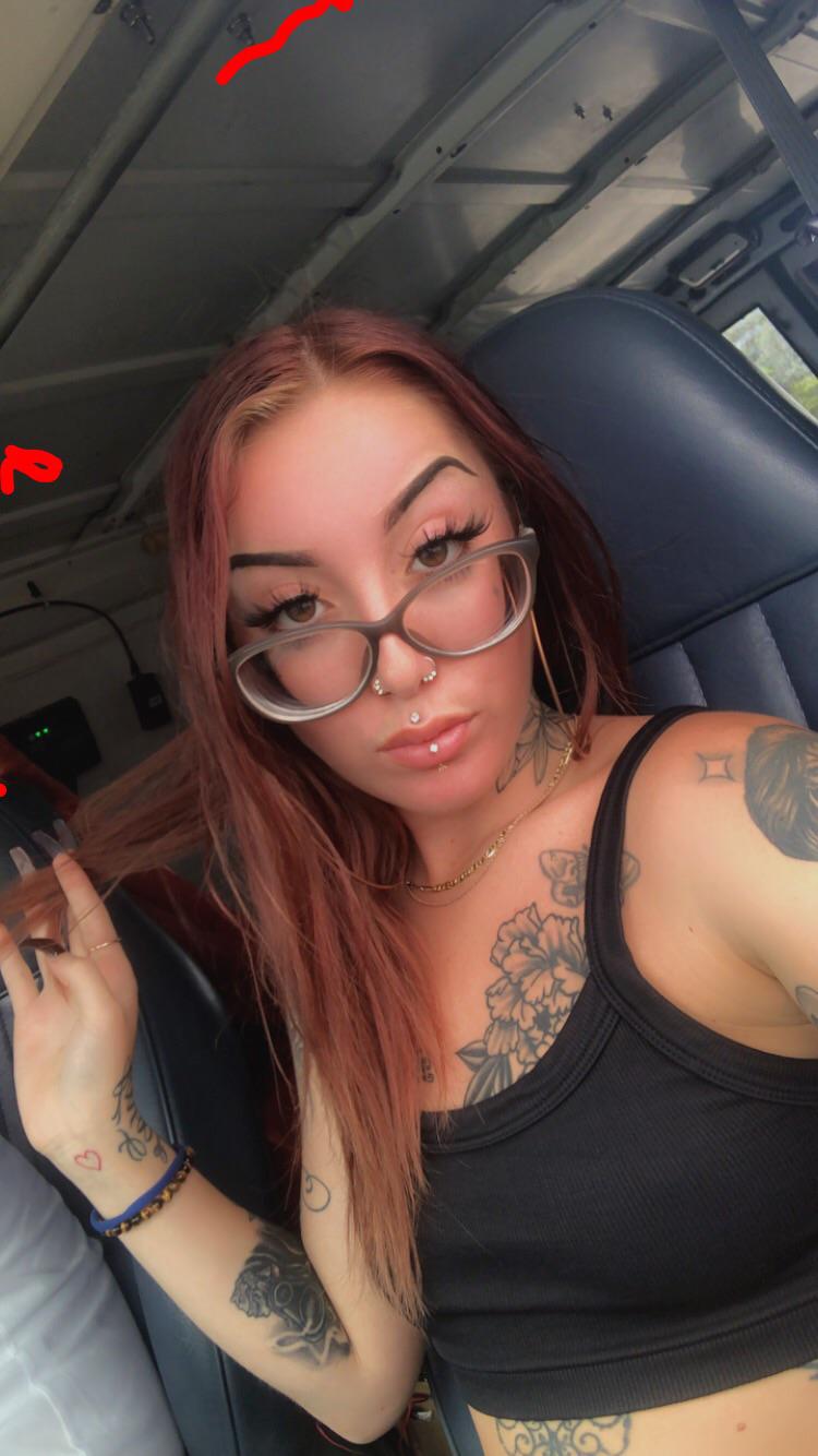 20 F, am I? | Scrolller