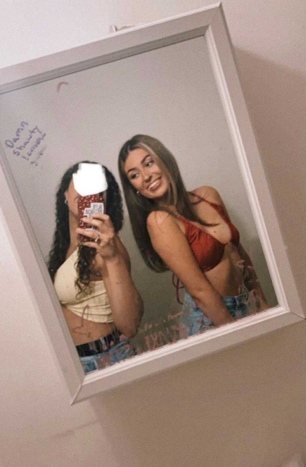 (20) Me & Bestie | Scrolller