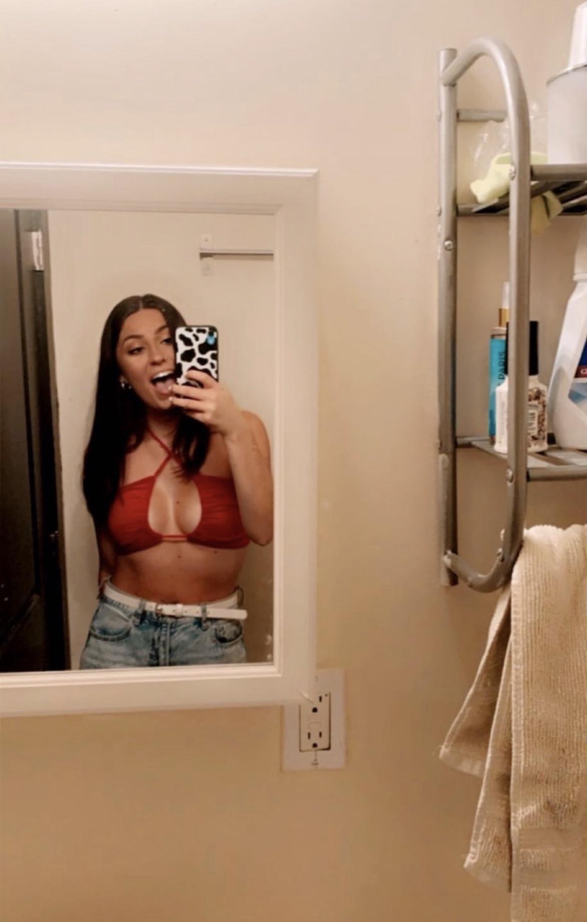 (20) Mhm | Scrolller