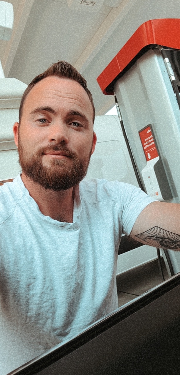 $20 on pump 1 | Scrolller