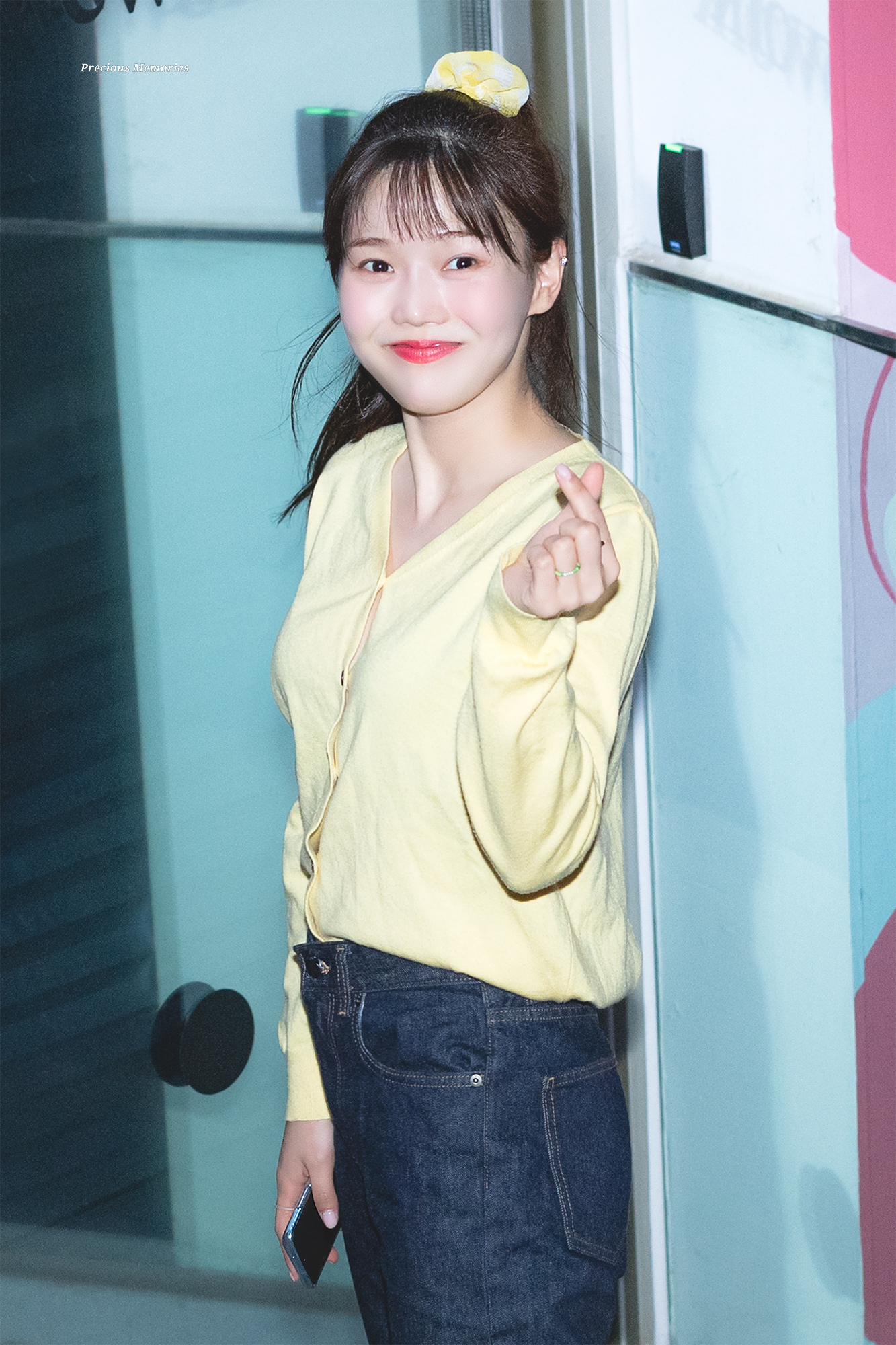 200601 Hyojung | Scrolller