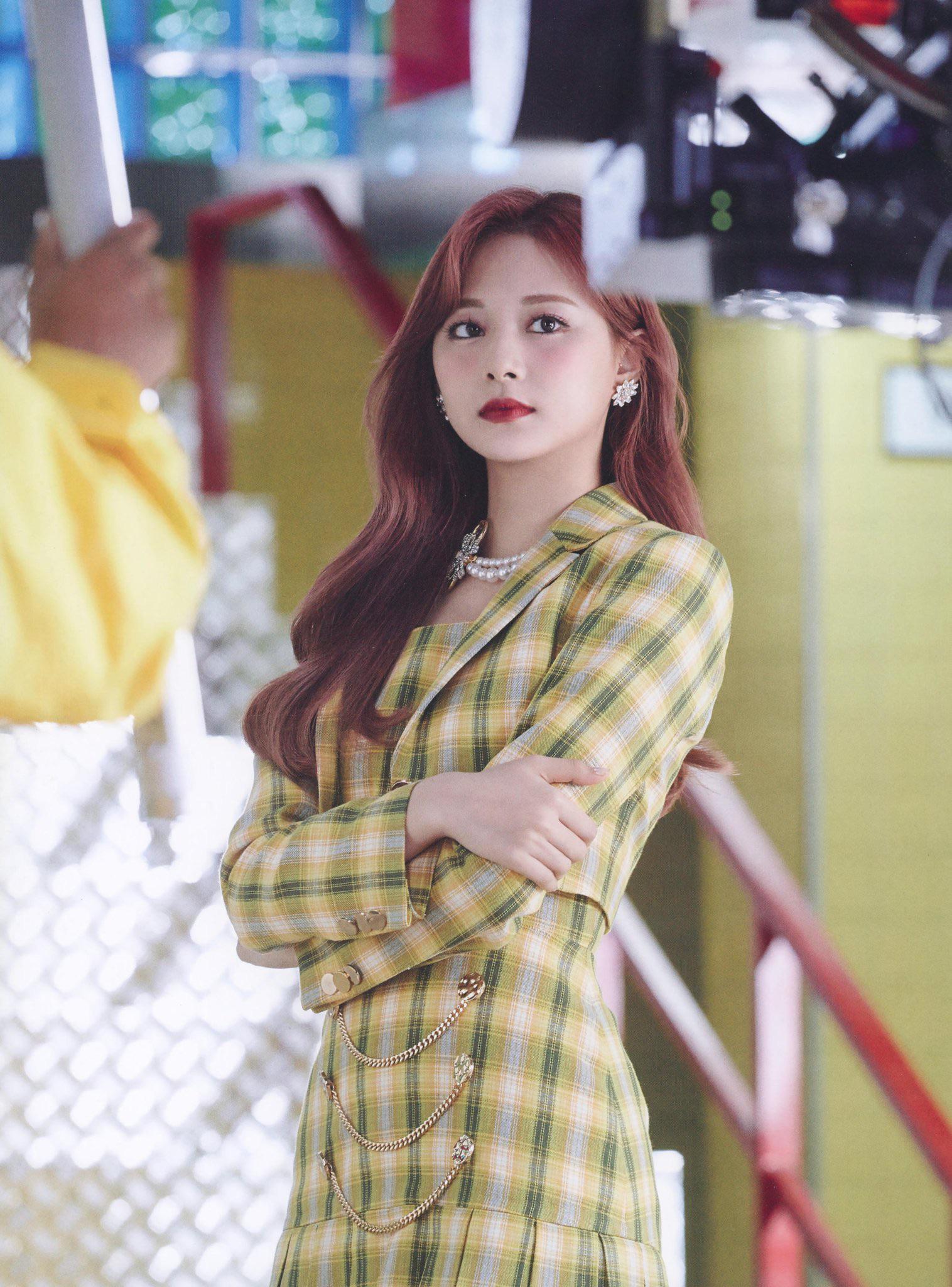 201026 Tzuyu | Scrolller