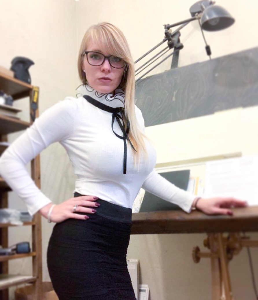 2019-11-05 21:18:04 madame_vau_official | Scrolller