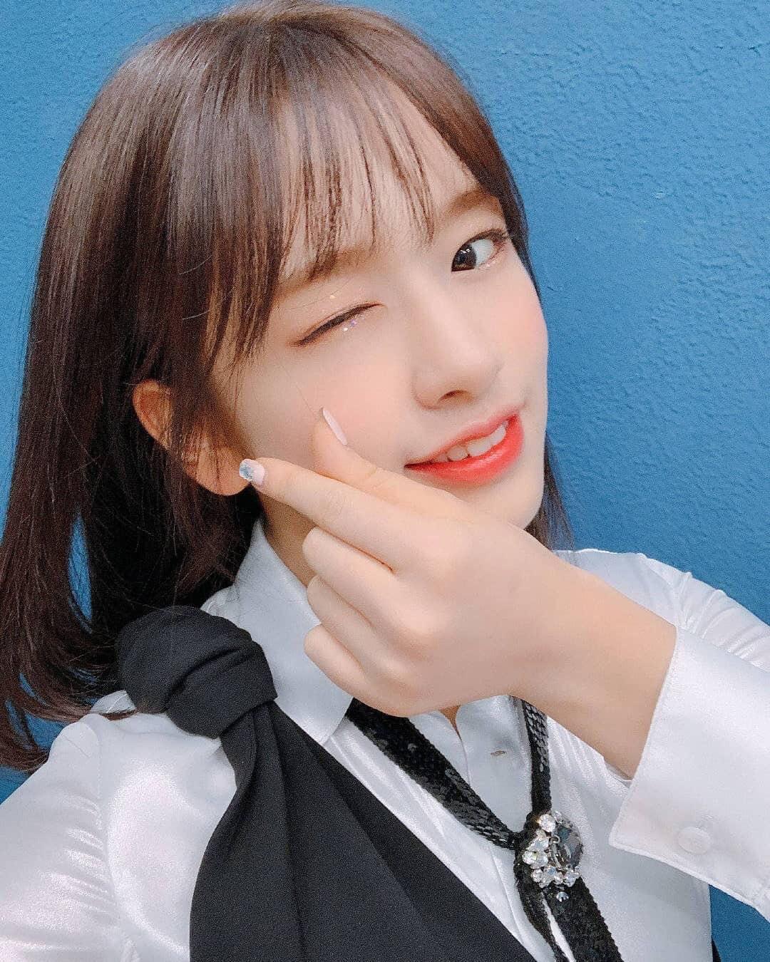 20190227 IZ*ONE Weibo Update - Yujin | Scrolller