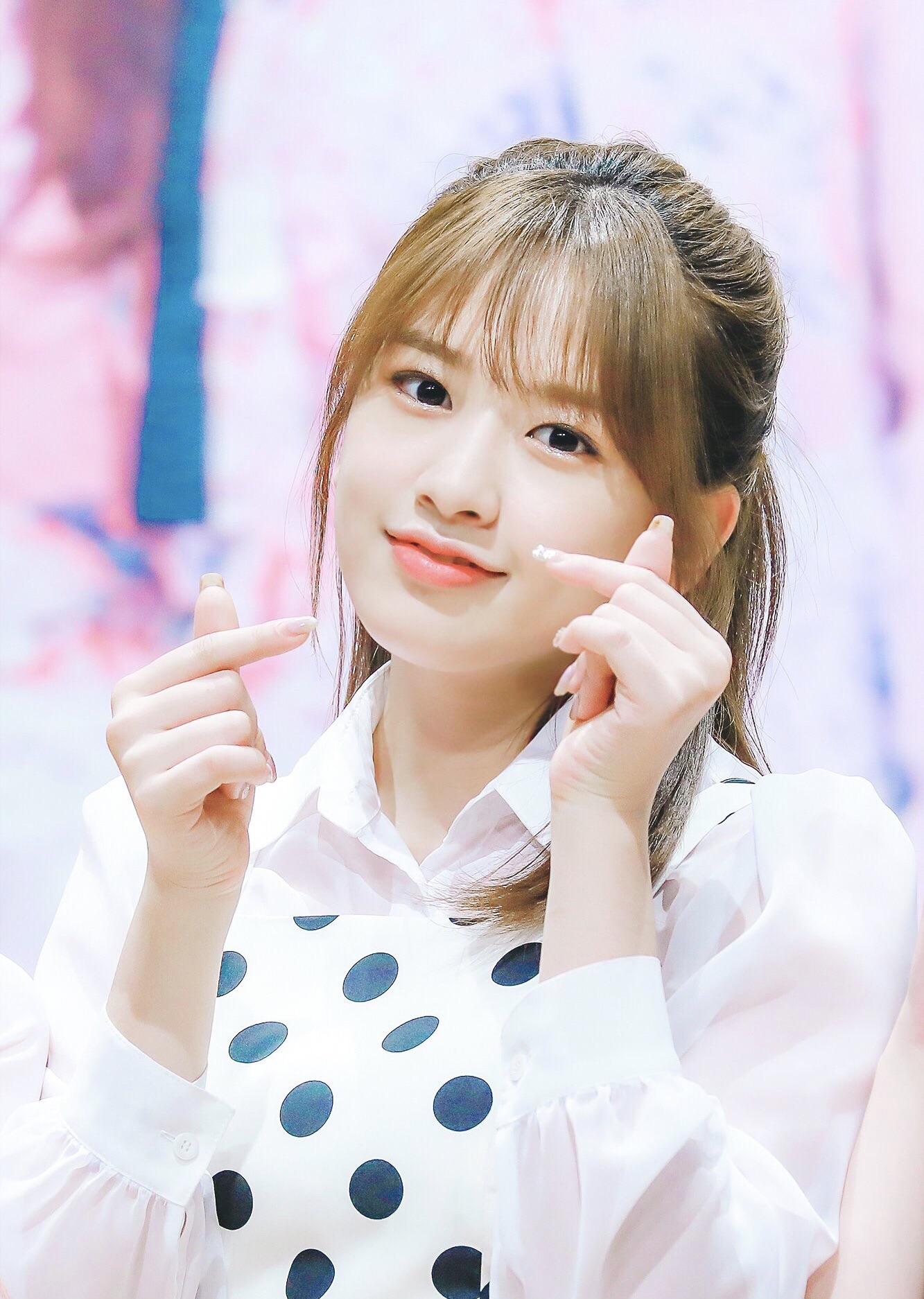 20190418 - Yujin | Scrolller