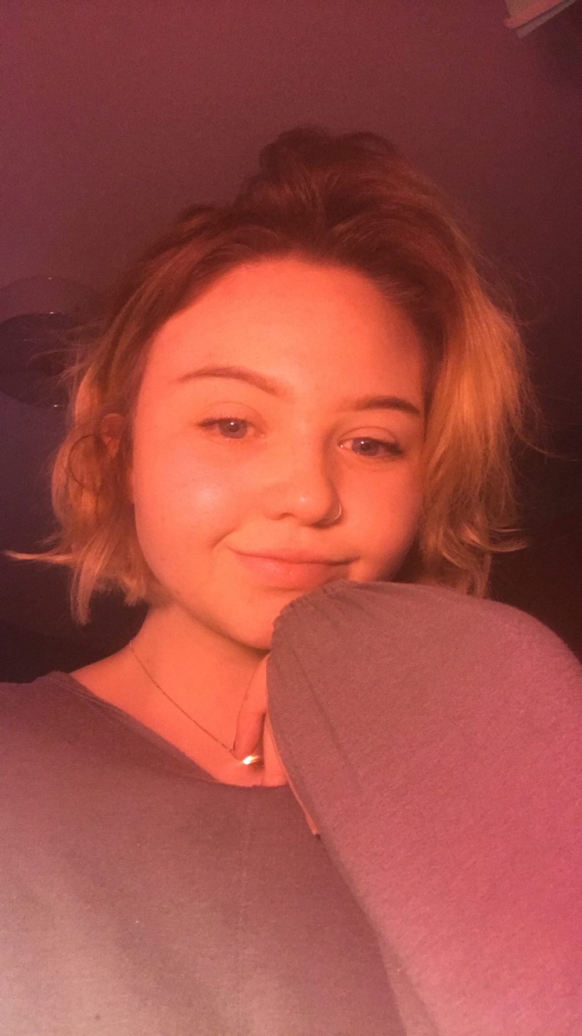 21 F, am i hot? | Scrolller