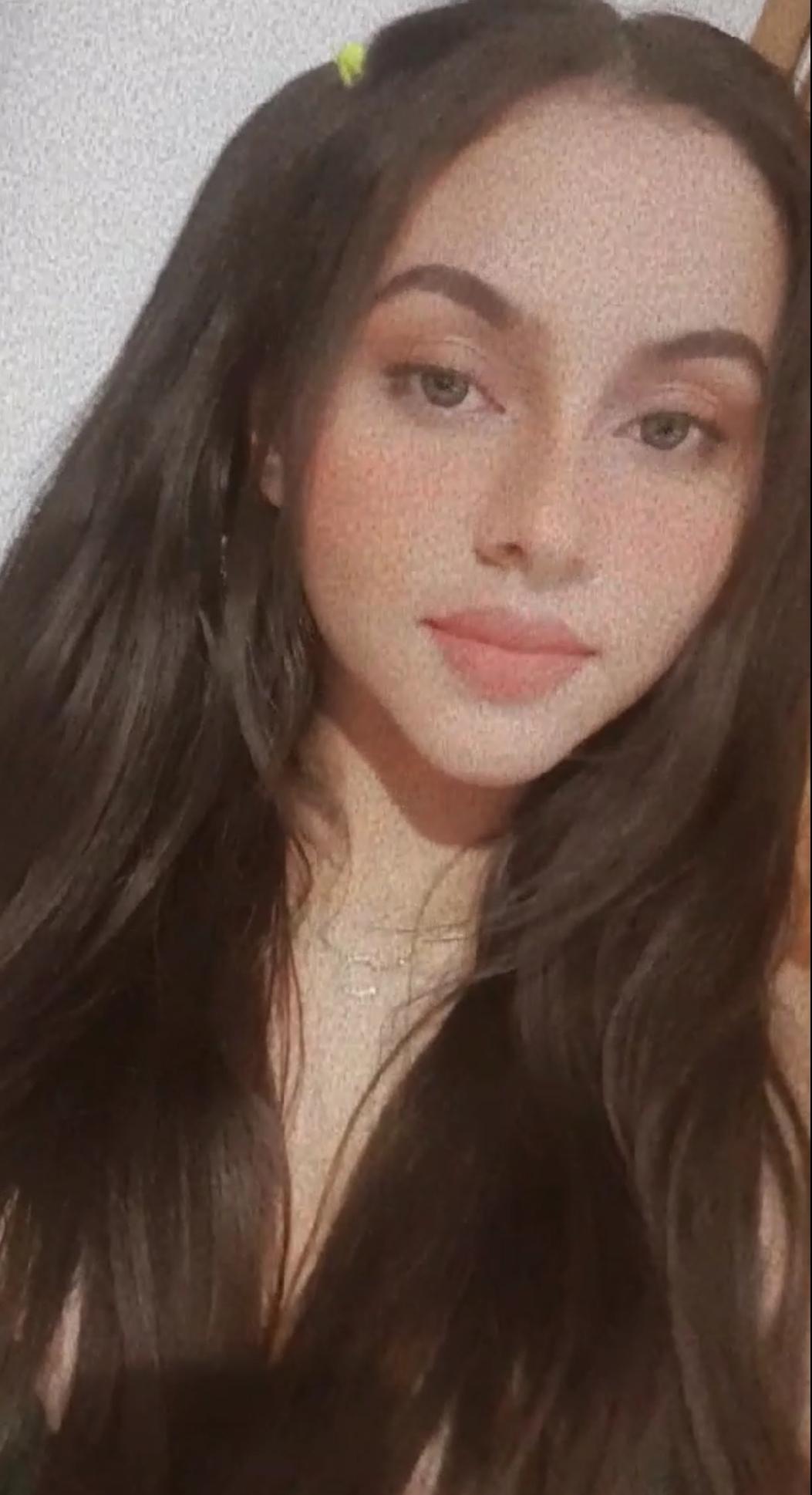 (21) Low quality pic but whatever 😝 | Scrolller