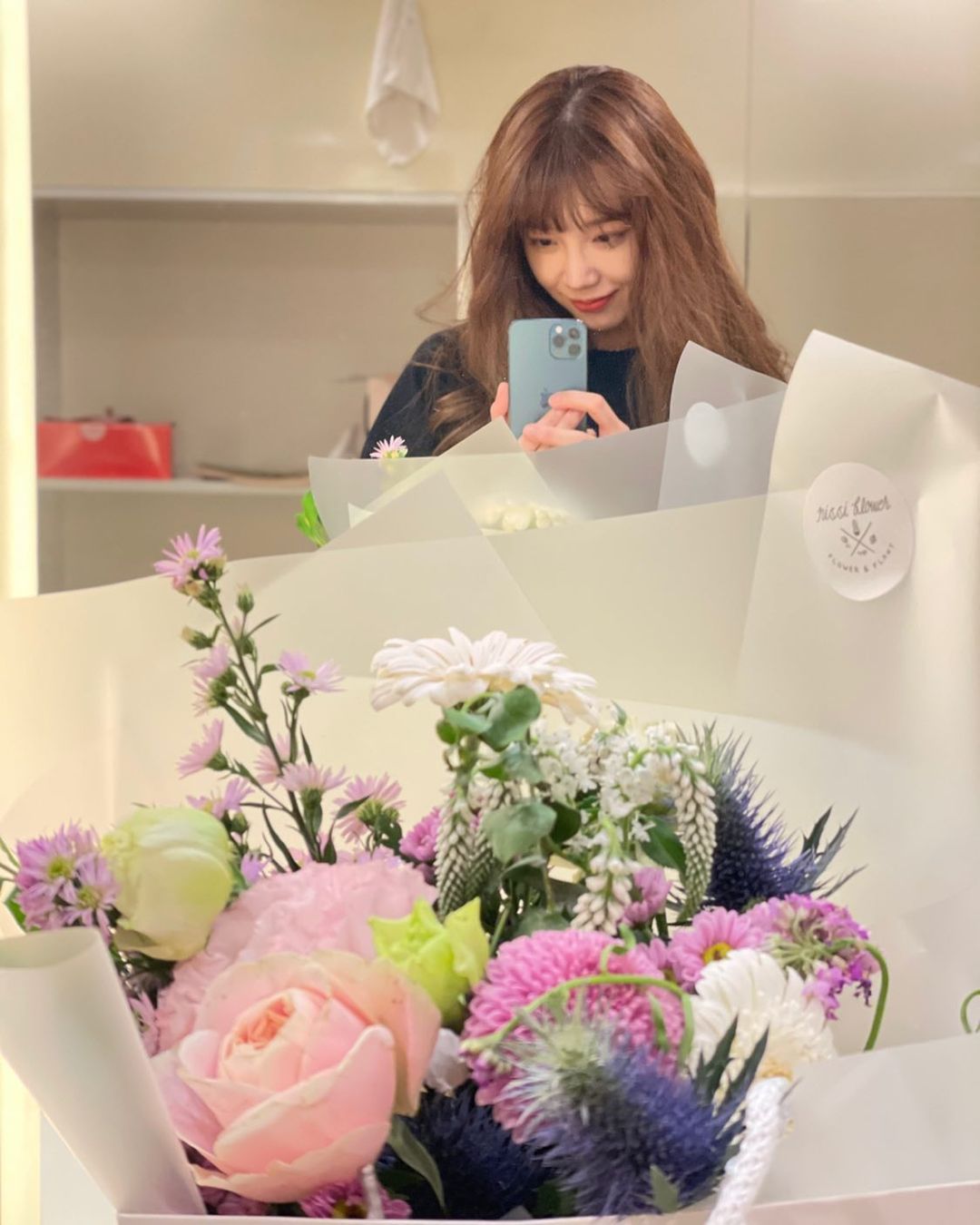 고마워김여사님 ️ (210601) | Scrolller