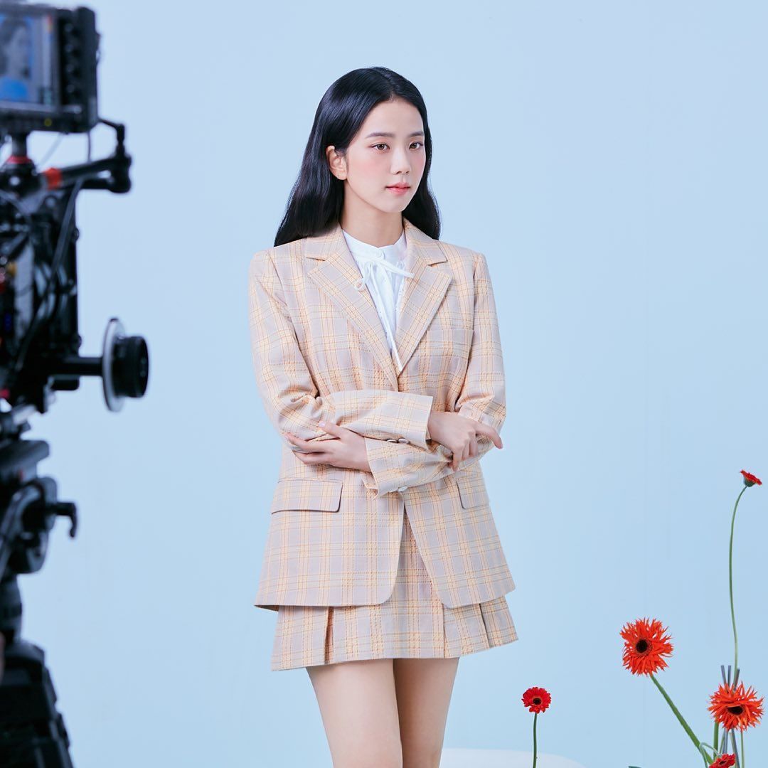 210602 Jisoo for itMICHAA | Scrolller