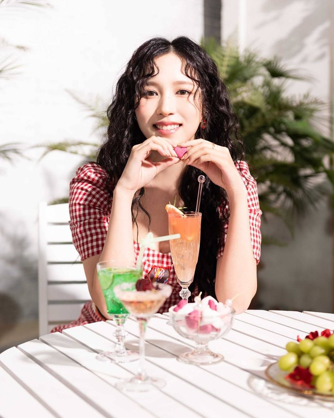 210612 - Mina | Scrolller