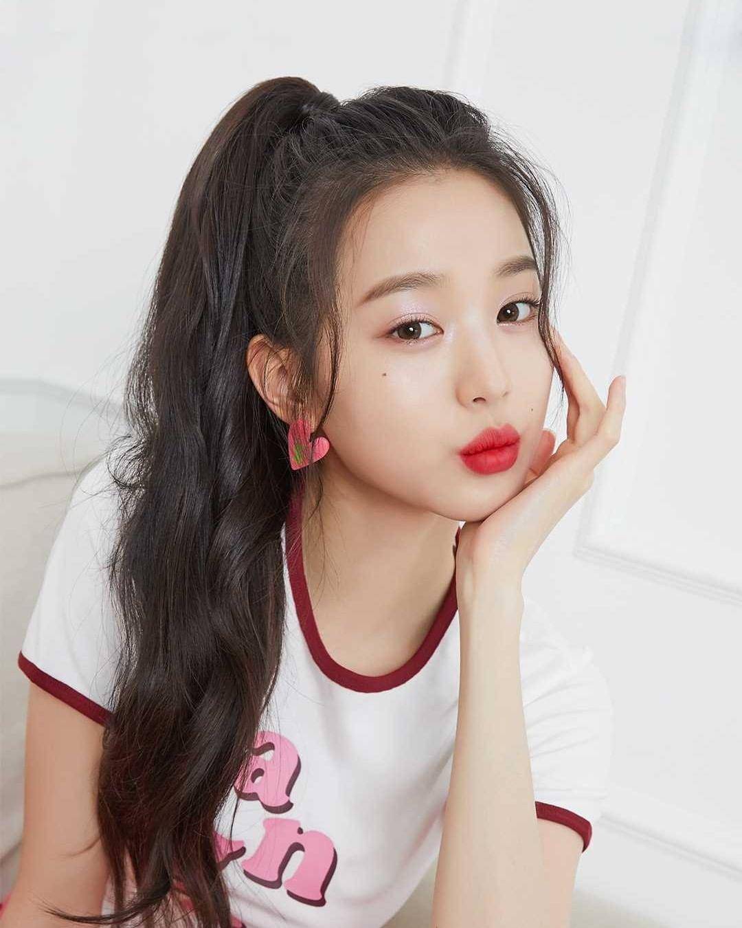 210803 Jang Wonyoung X Innesfree | Scrolller