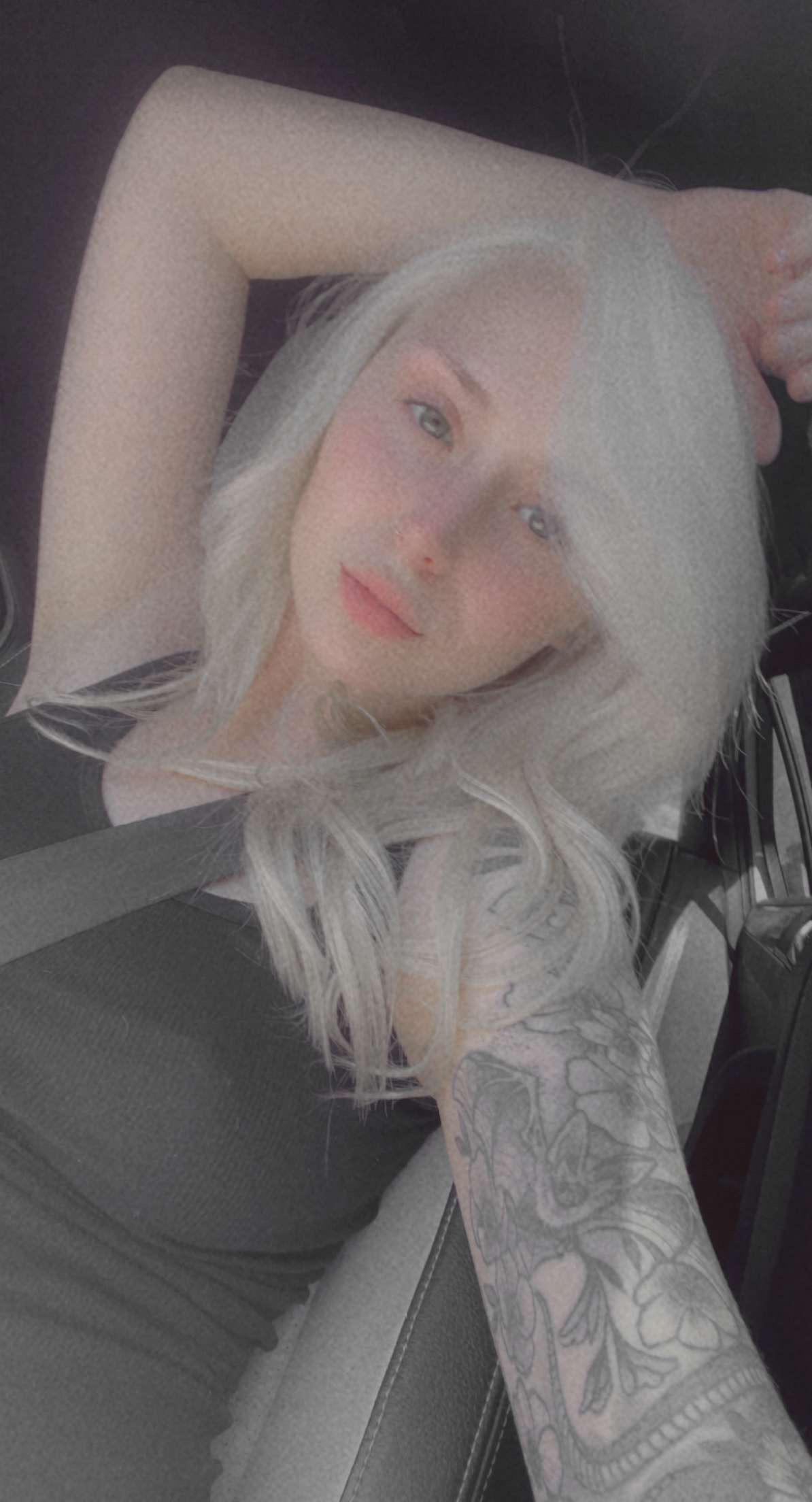 (21F) no makeup! :) | Scrolller