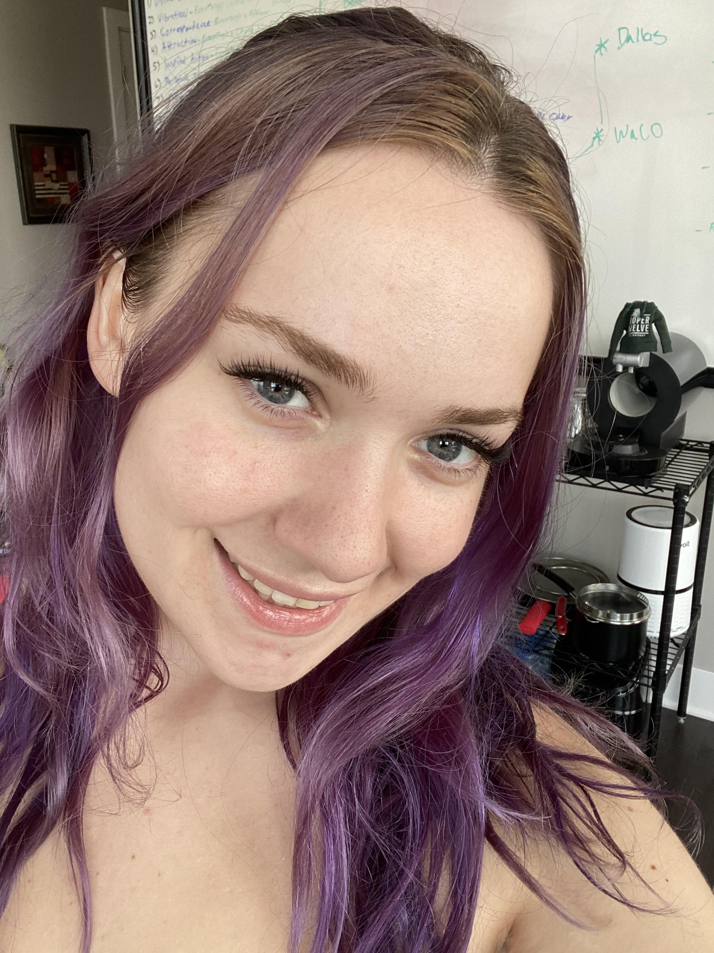 21F Smiling because everyone on this Reddit makes me happy😚 | Scrolller