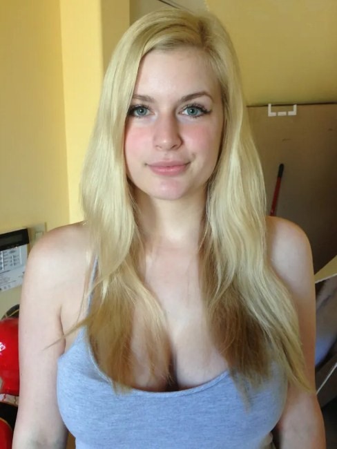 22 [F4M] Im alice lookingg for some excitement and fun . By the way I'm using my sister's reddit ...