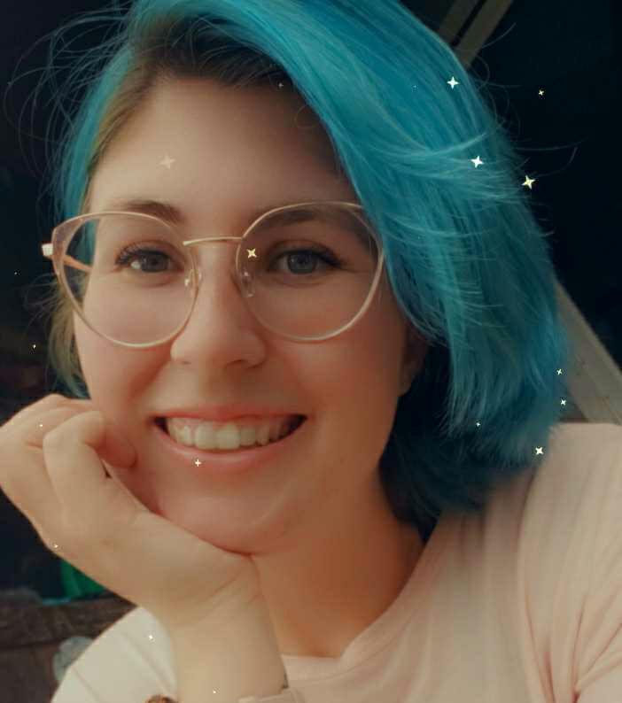 (24 f) Been smiling for a week, and no signs of stopping | Scrolller