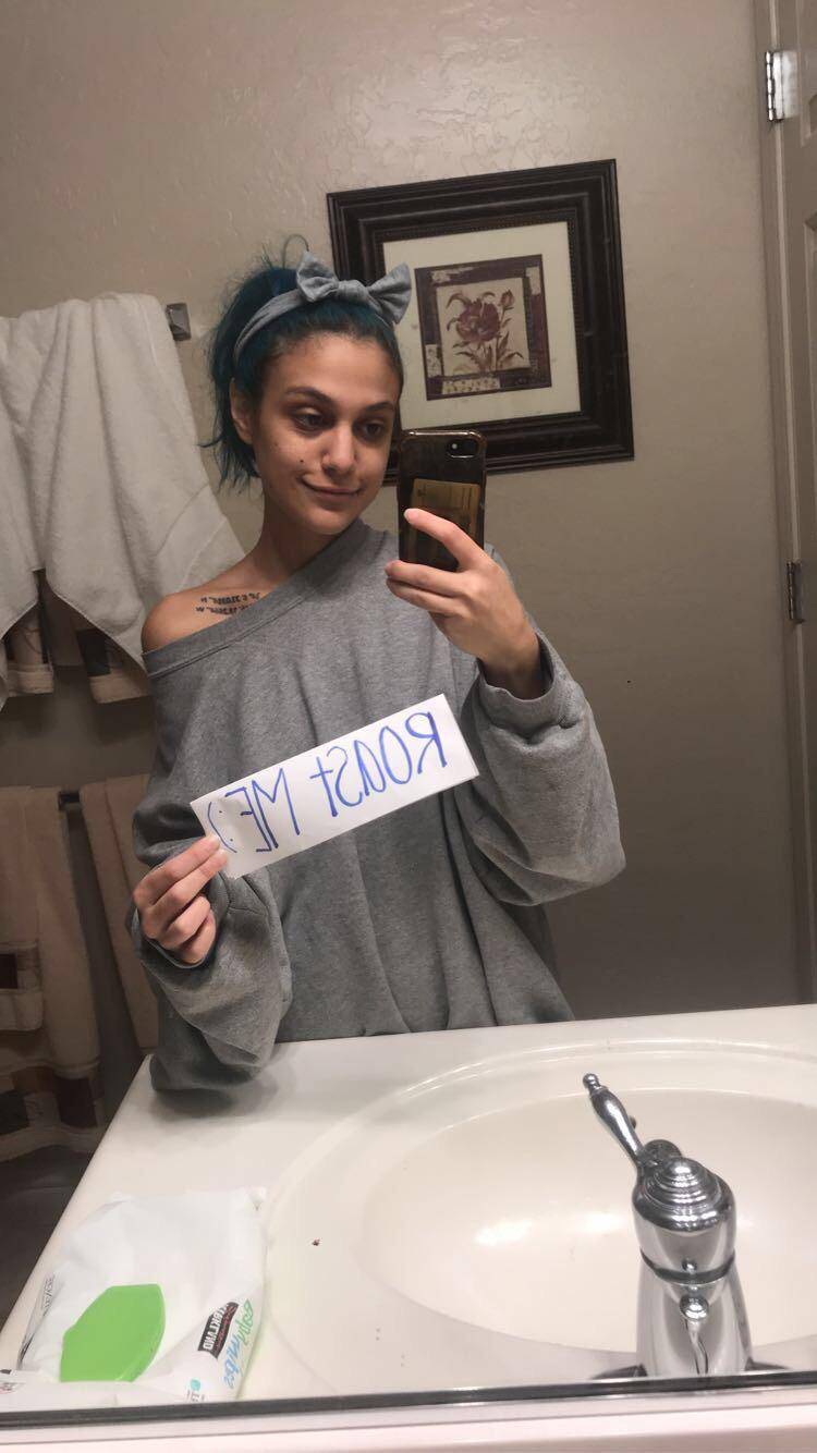 25. Just dumped my bf for being a meth head. Had to move in w/ parents. I need a good laugh ...