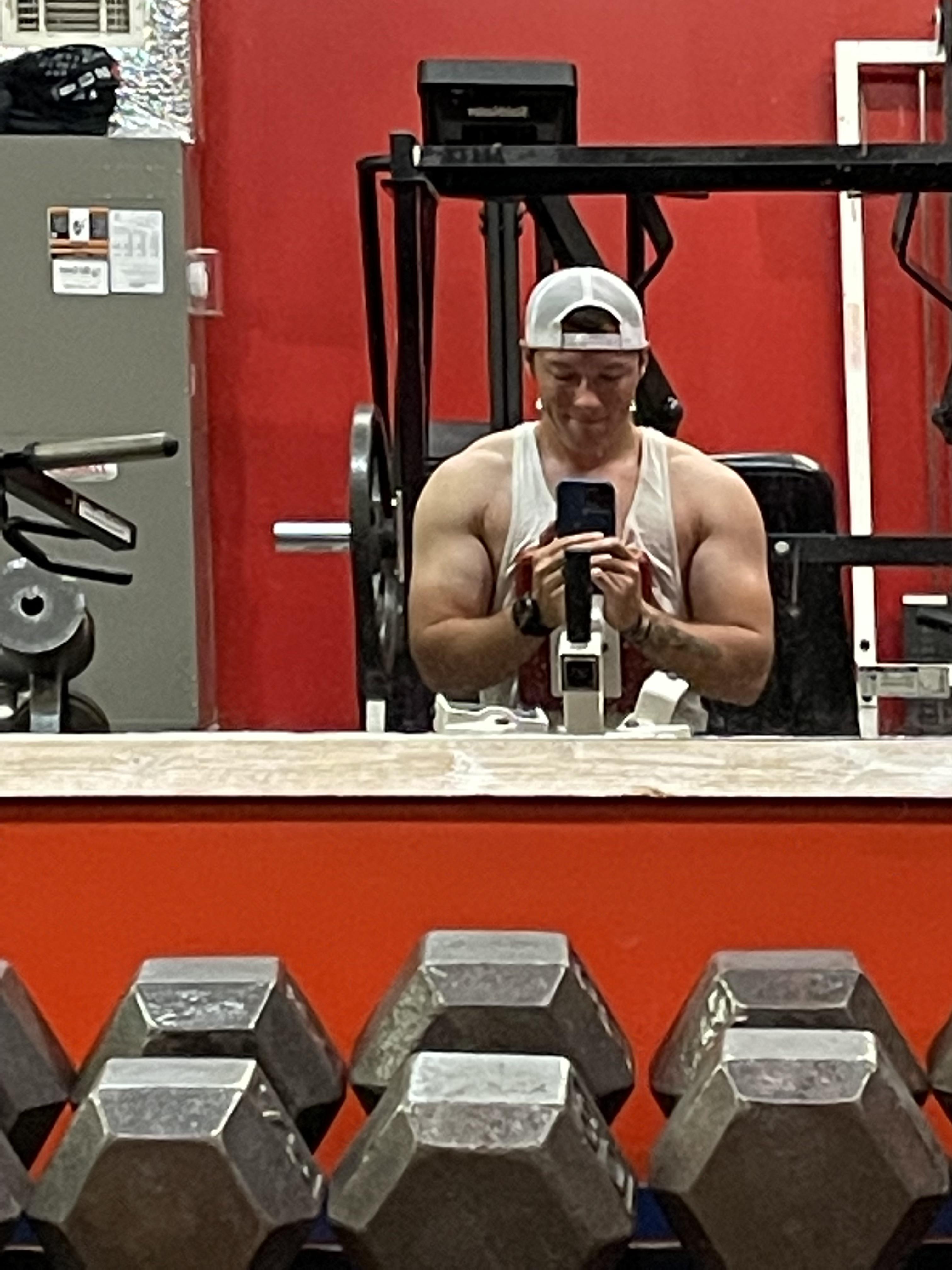 25 Male M4F Savannah GA clean, fit, can host. | Scrolller