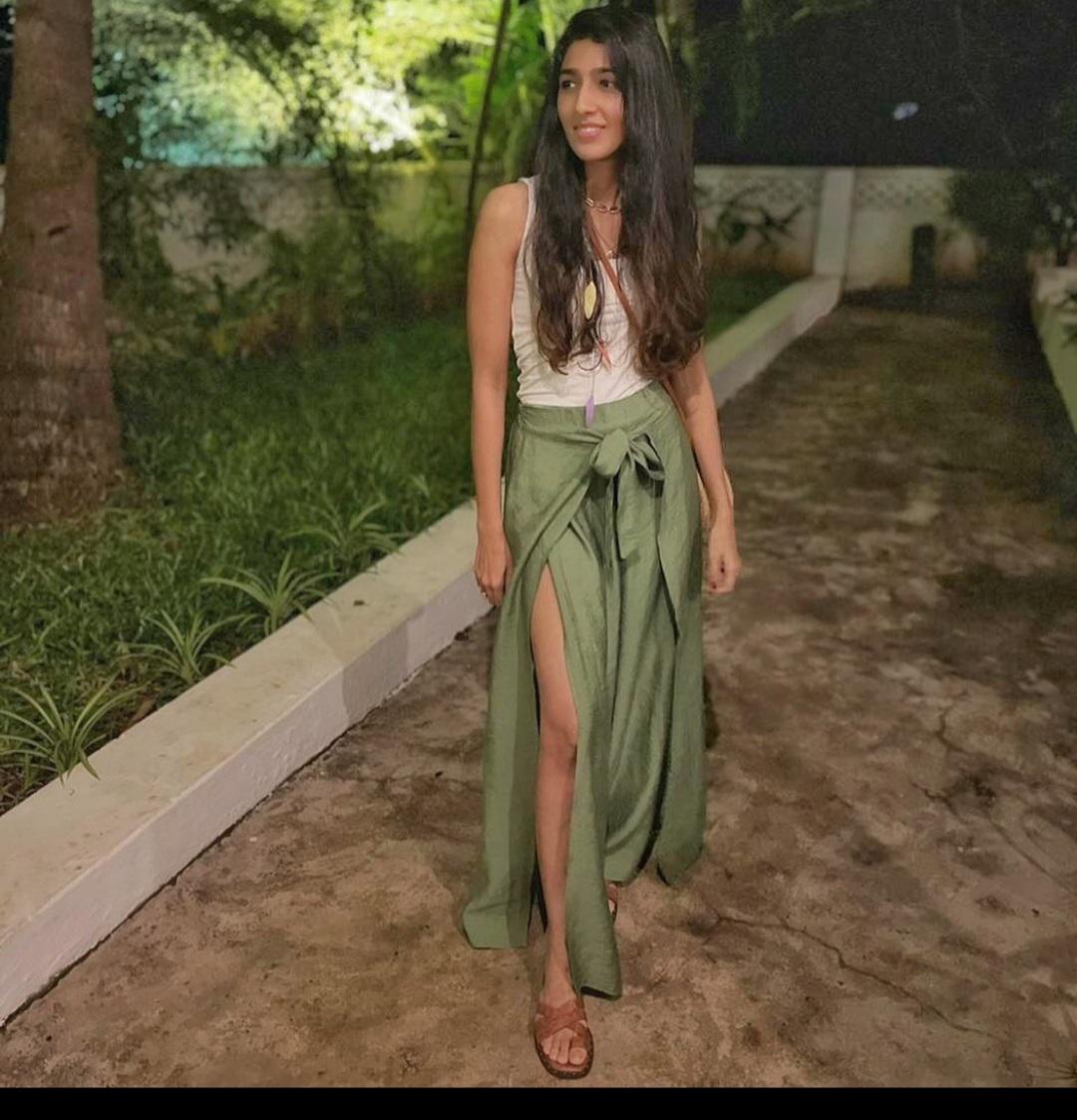 27F Good morning! Am I hot? | Scrolller