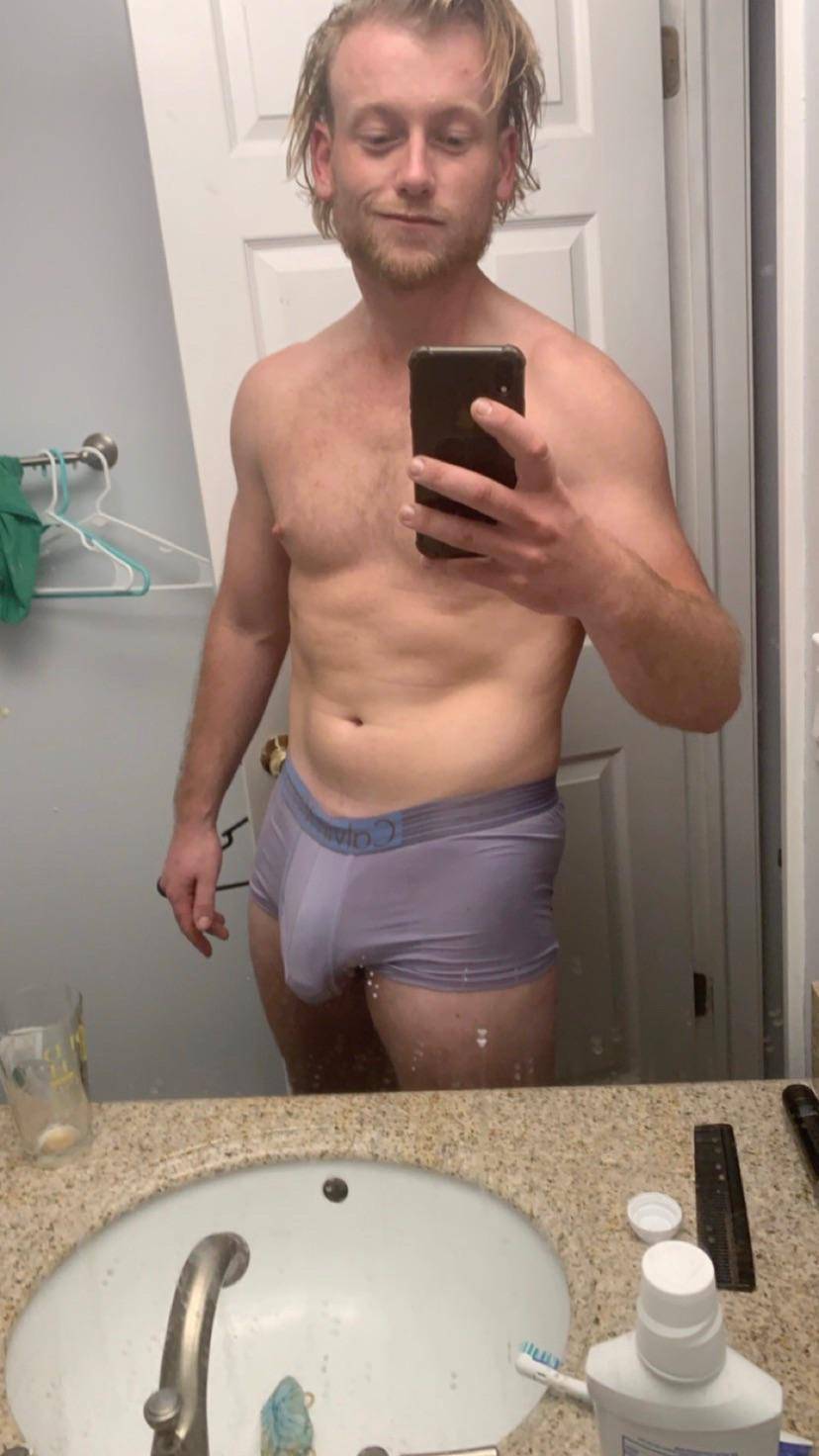 [29] Can you see the outline? | Scrolller