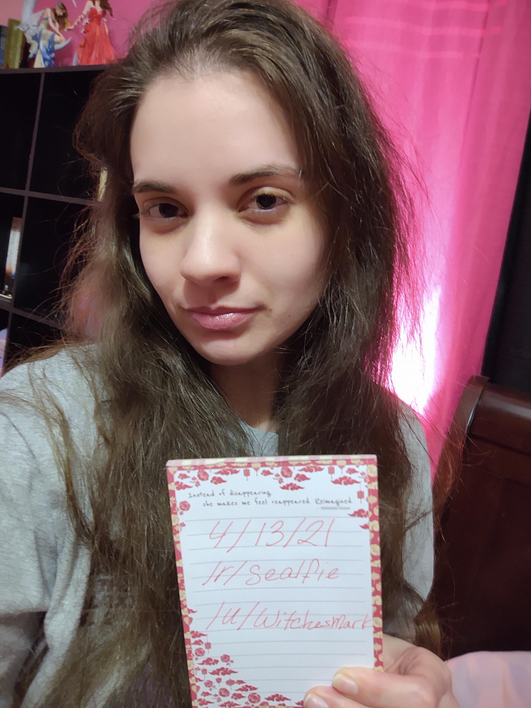 29/Female | Scrolller