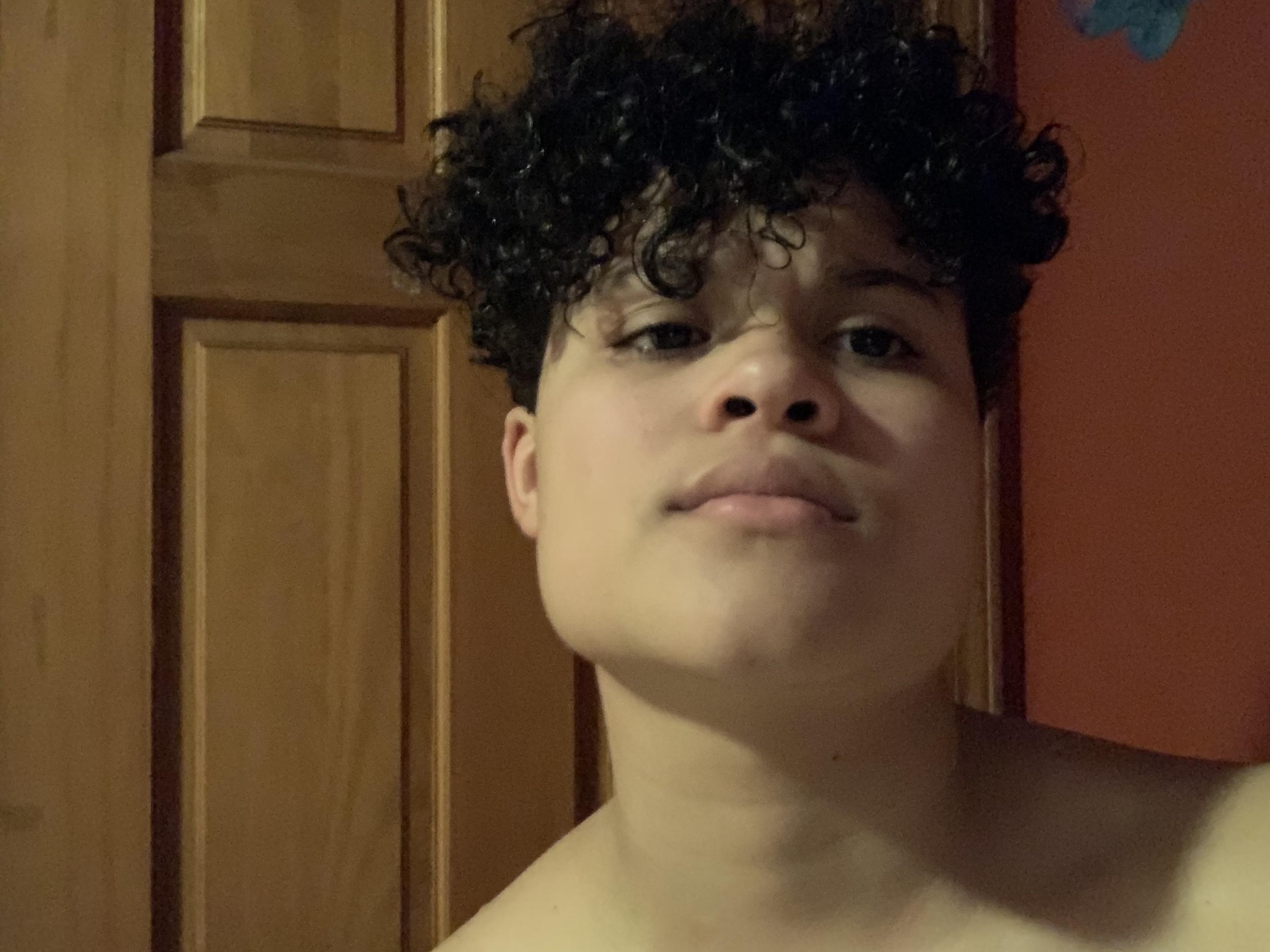 2nd picture. age/passing? | Scrolller