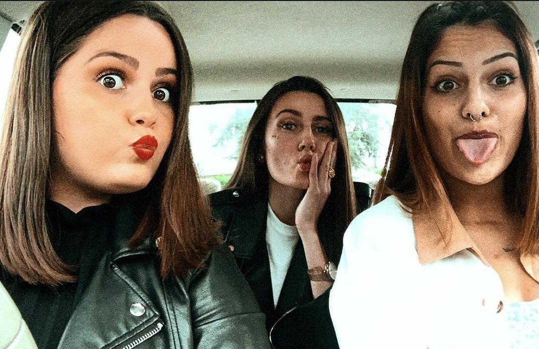 [3] choose ur girl | Scrolller