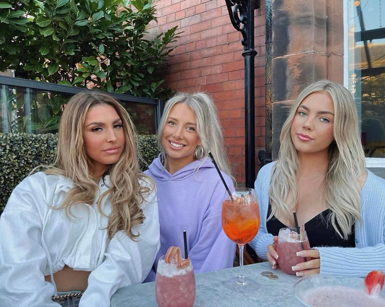 [3] Ladies brunch | Scrolller