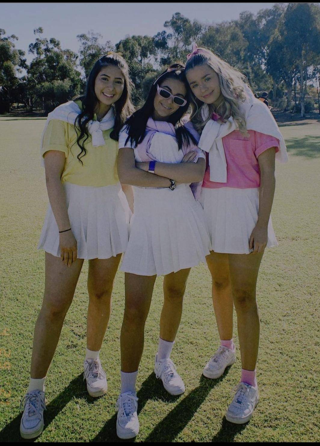 [3] Pick one | Scrolller