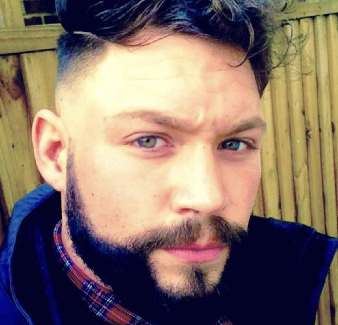 30 M bearded | Scrolller