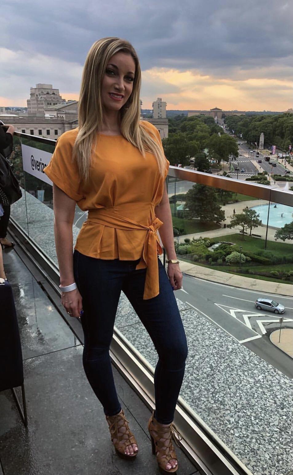 300 members 💦 | Scrolller