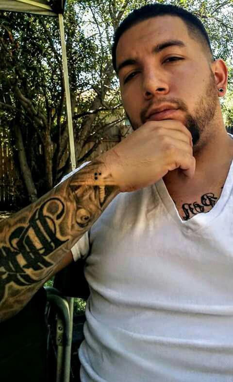 32M hot or not | Scrolller