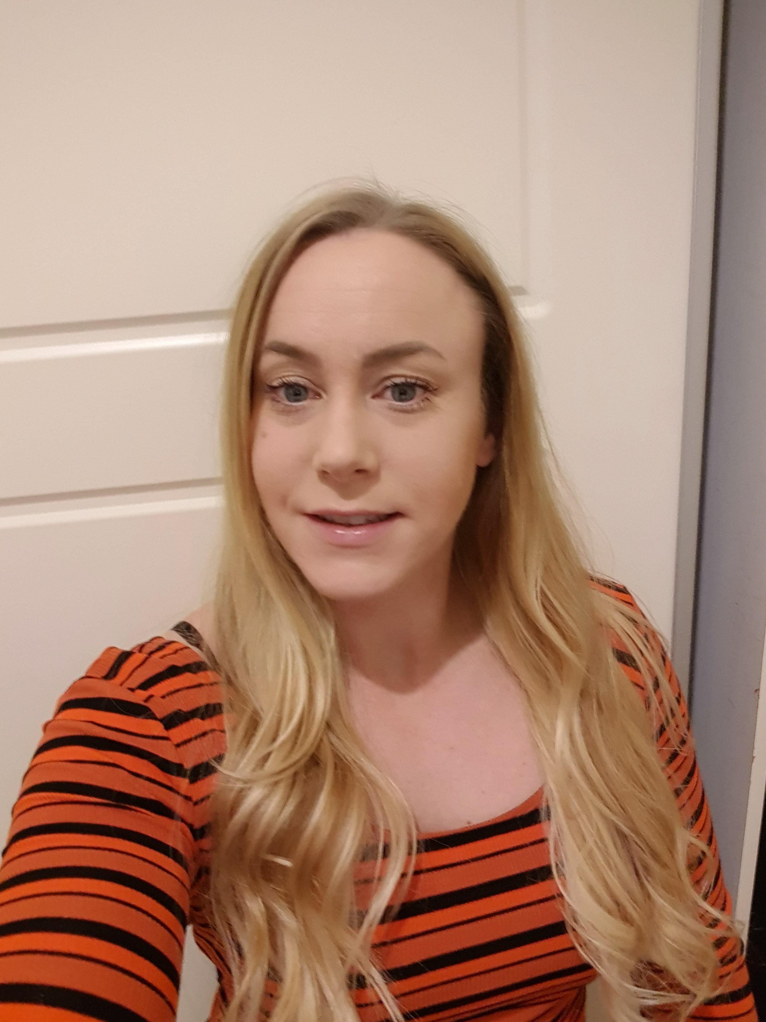 33f Natural Selfie Scrolller