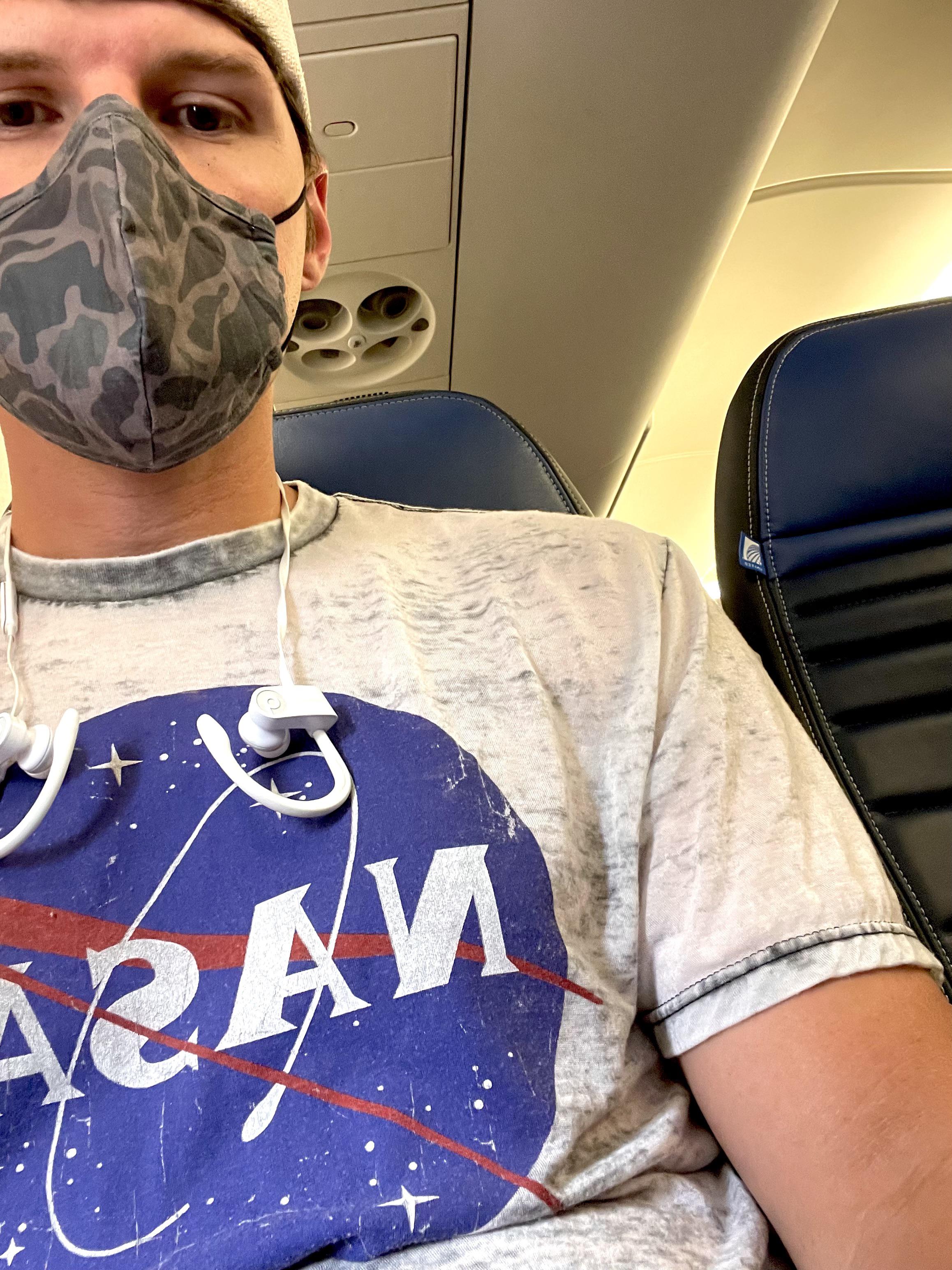 [34] Full Flight w/ Standby’s and I have an empty seat! | Scrolller