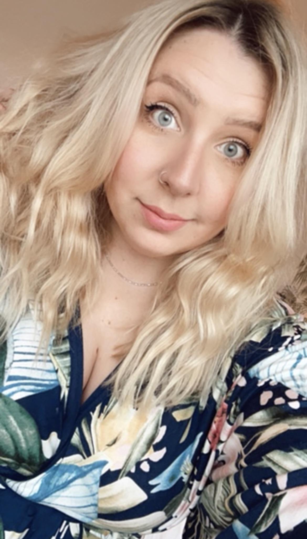 [35] wearing robes 24/7 now | Scrolller