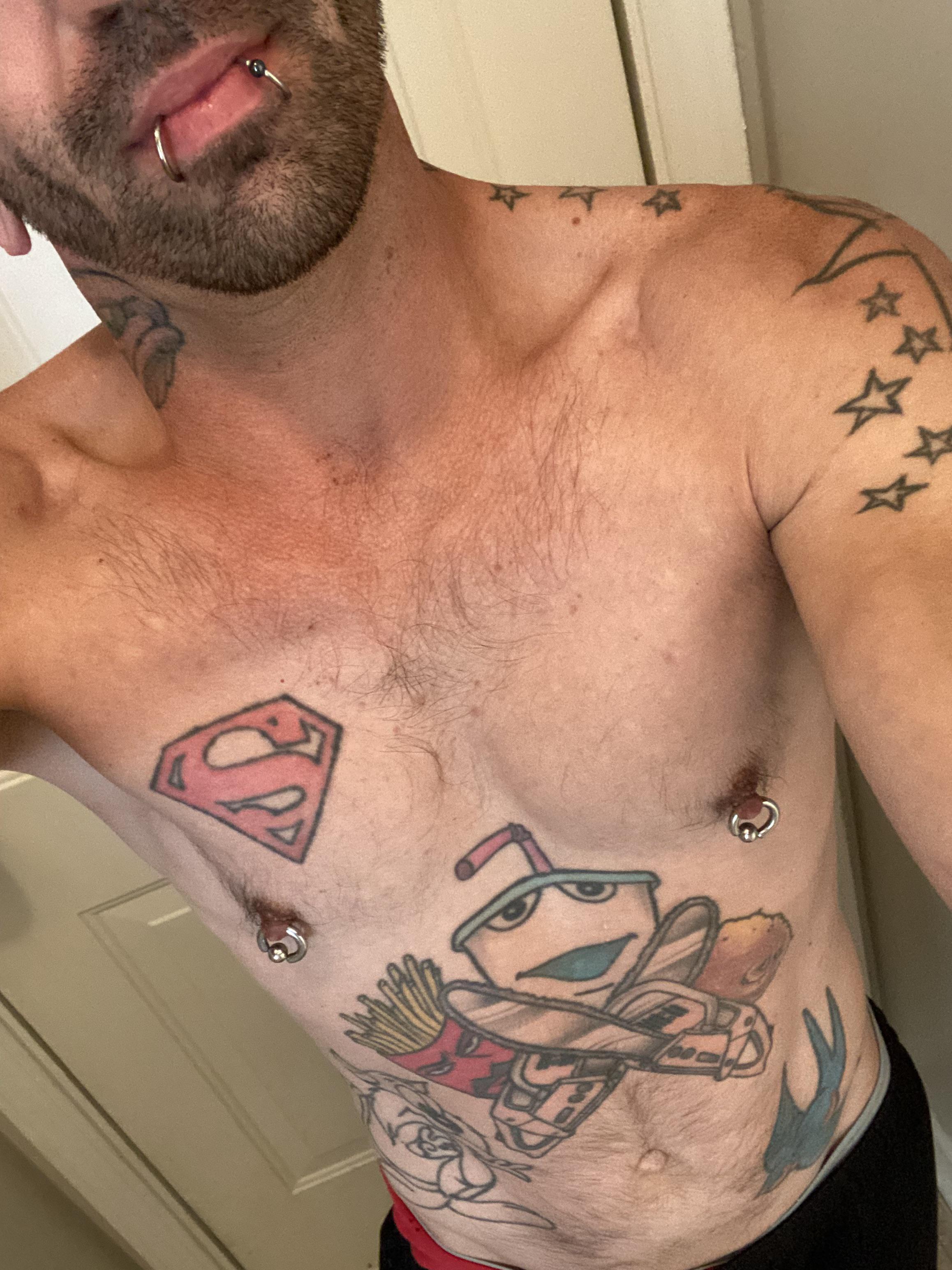 Just wanting some attention | Scrolller