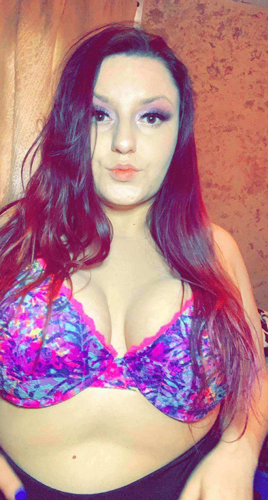 40DDD whats up 24F | Scrolller