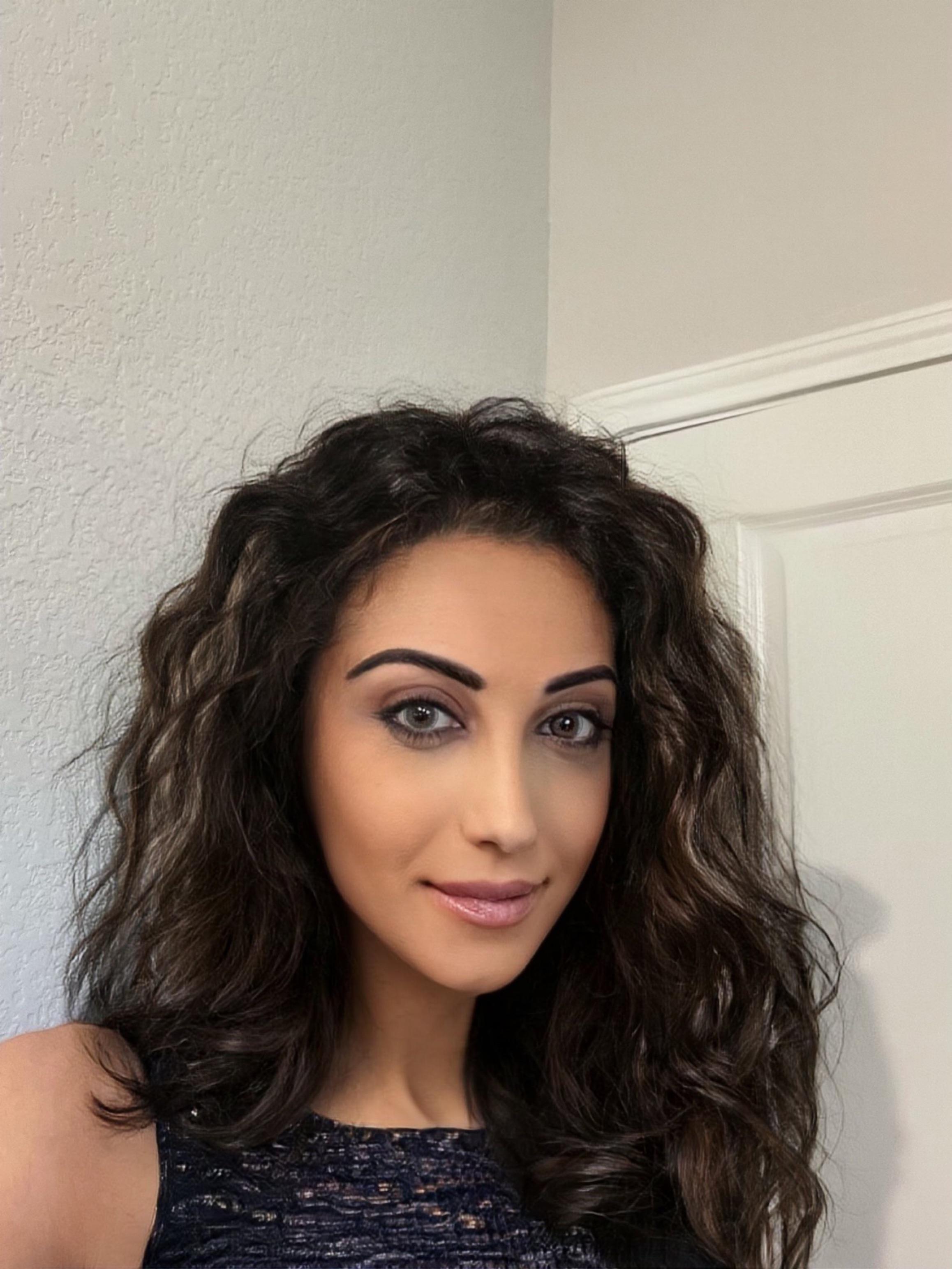 41 mtf, 2 &1/2 months HRT and for the first time faceapp gendered me Female! This is my goal ...