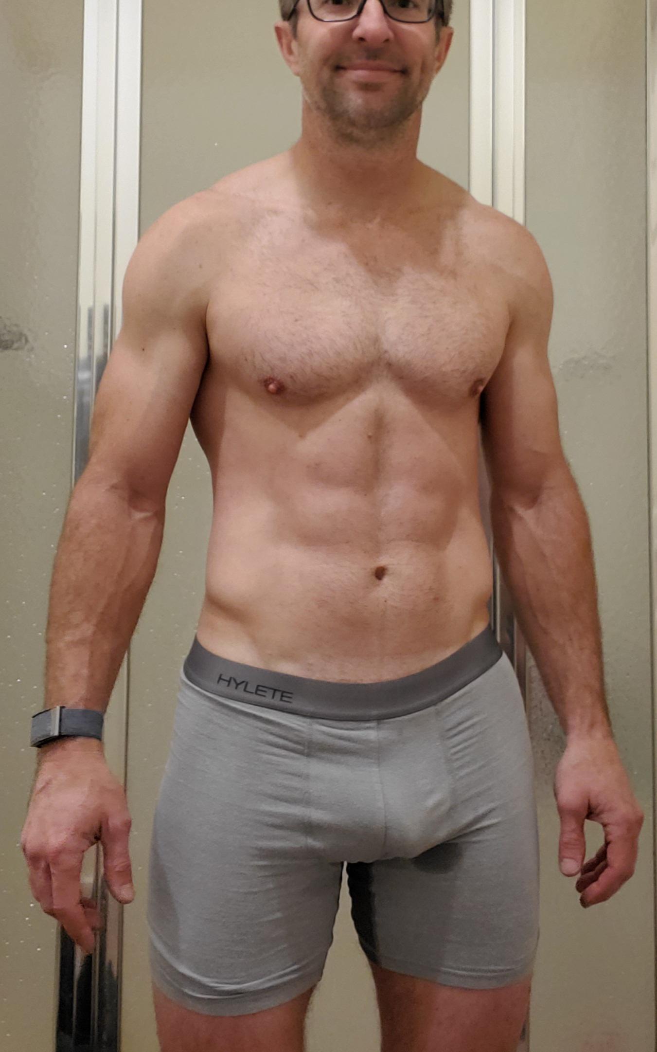 42, any love for single nerdy dads? | Scrolller